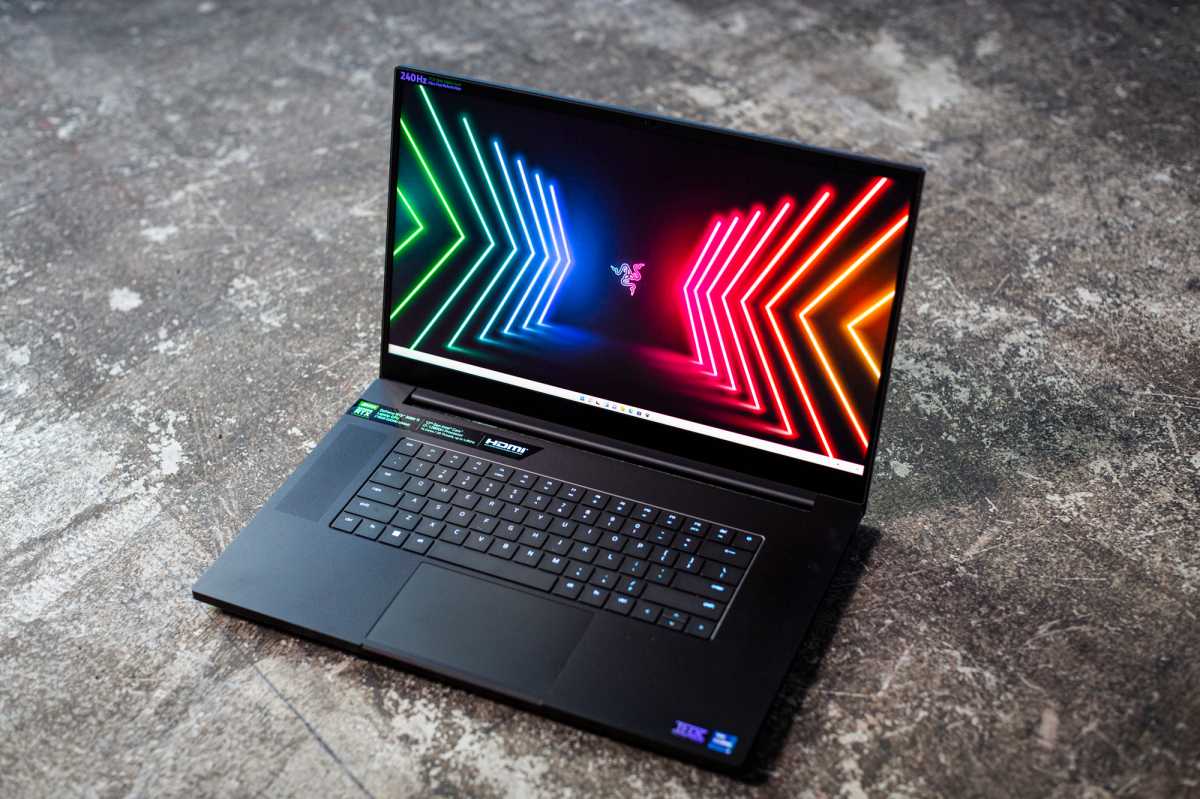 Razer Blade 17 2022 Review A Powerful Customizable Gaming Laptop Razer Blade 17 2022 Review A Powerful Customizable Gaming Laptop