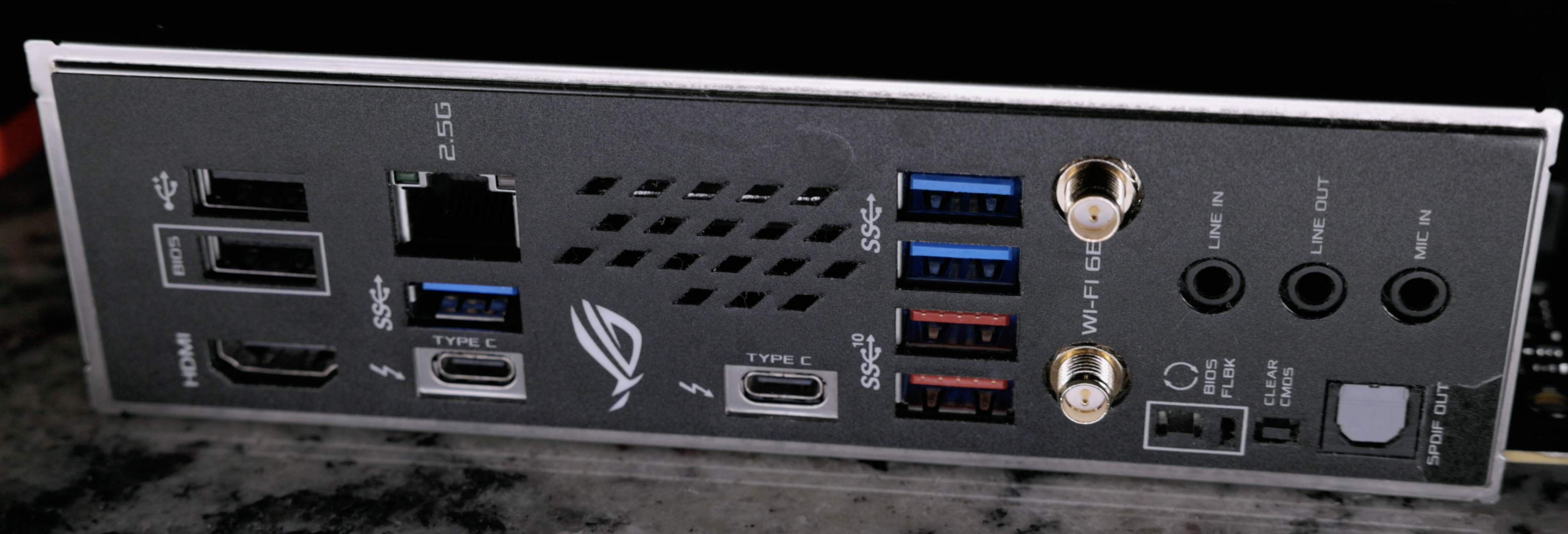 Asus ROG Strix Z690-I review: Mini-ITX motherboard, big features | PCWorld