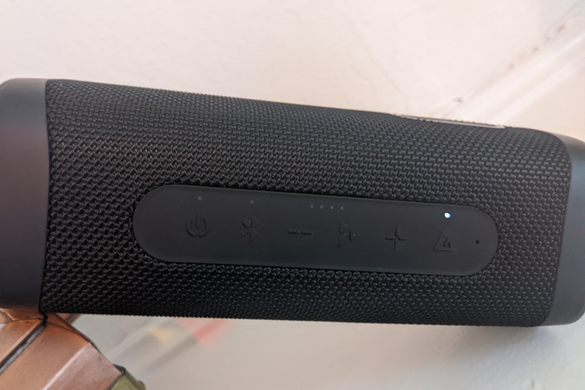 EarFun UBoom L speaker review: Solid sound, weatherproof | TechHive