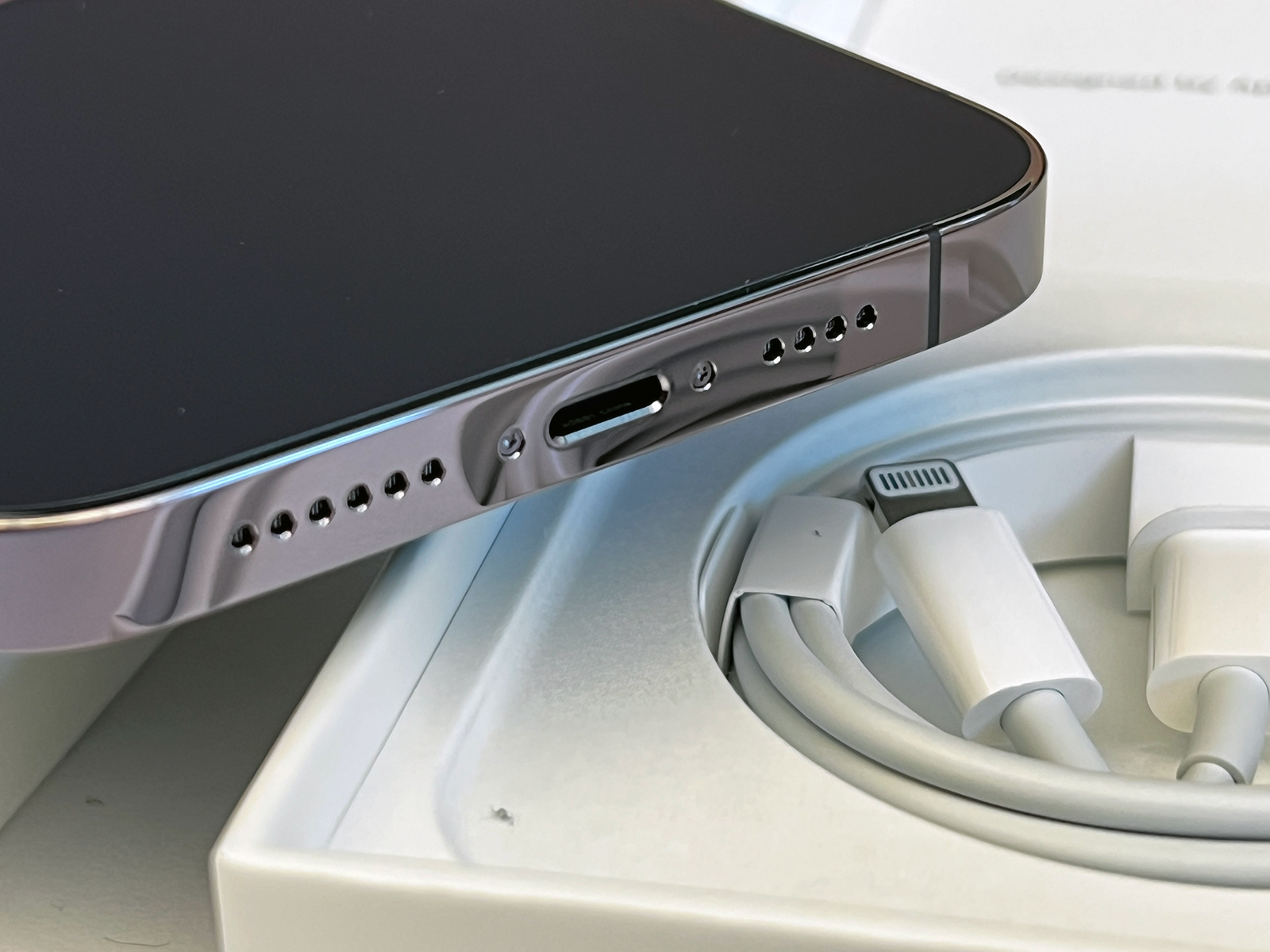 Take a look at the iPhone 14 Pro Max–and its giant camera bump–from ...