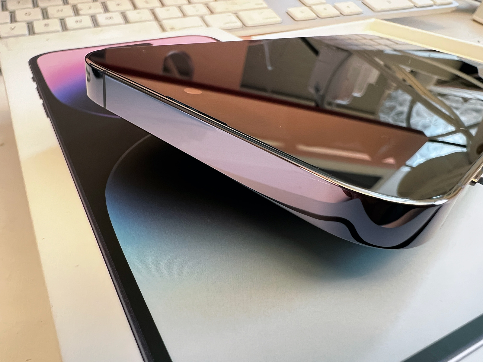 Take a look at the iPhone 14 Pro Max–and its giant camera bump–from every angle | Macworld