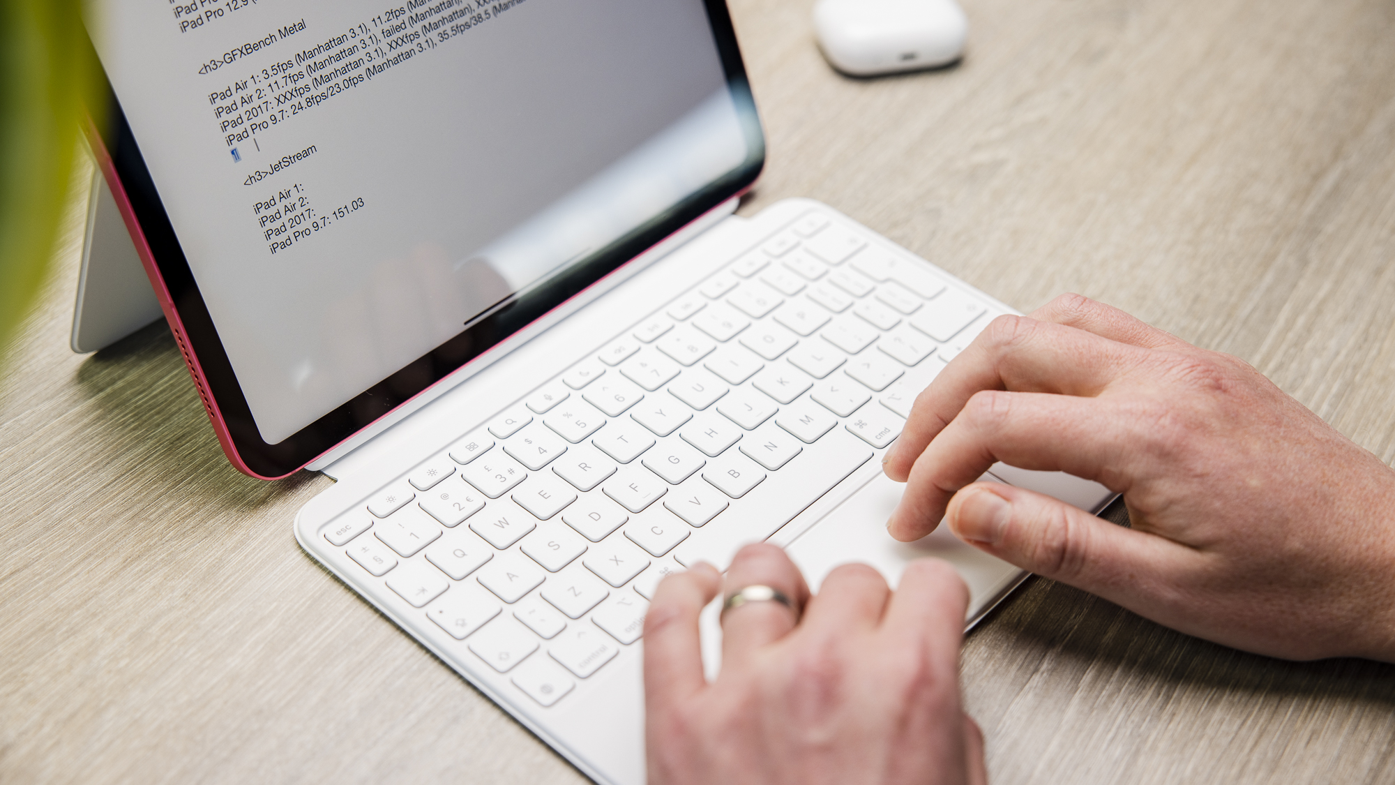 iPad (10th generation) review: A beautiful disappointment - Dans Tutorials