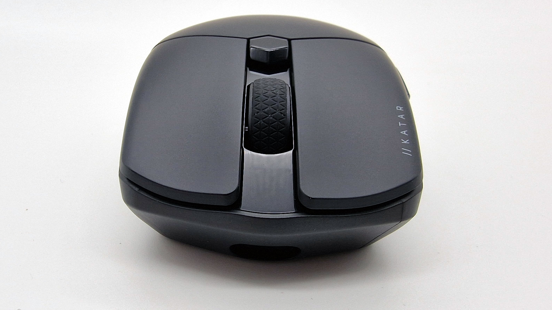 Corsair Katar Elite Wireless im Test: Leichte, kabellose Gaming-Maus ...