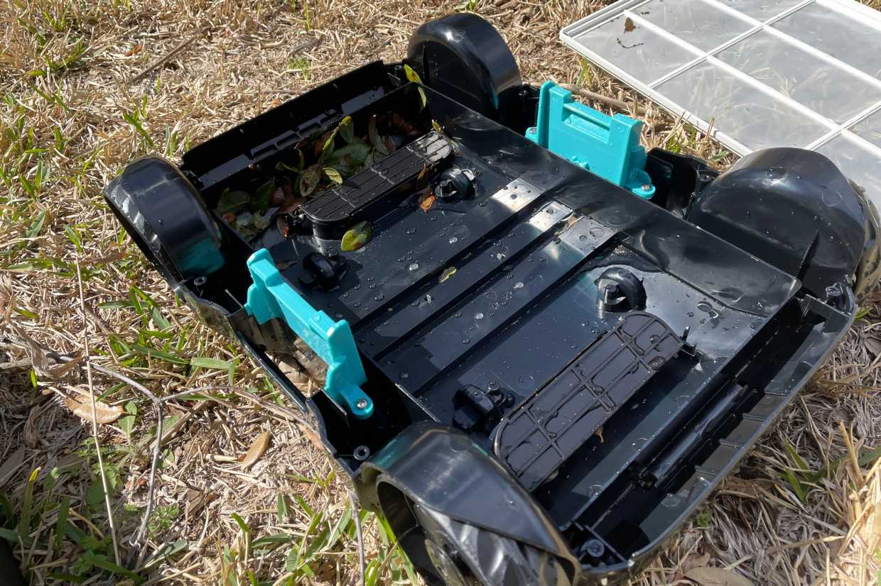 Aiper Seagull Plus review: This bigger bot isn’t necessarily better ...