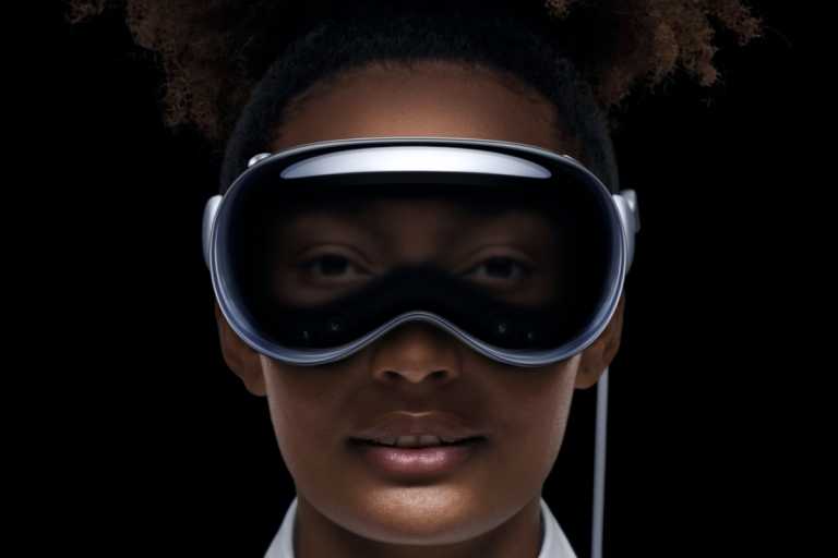 Apple Vision Pro: Apple's big bet on a brand-new platform starts at ...