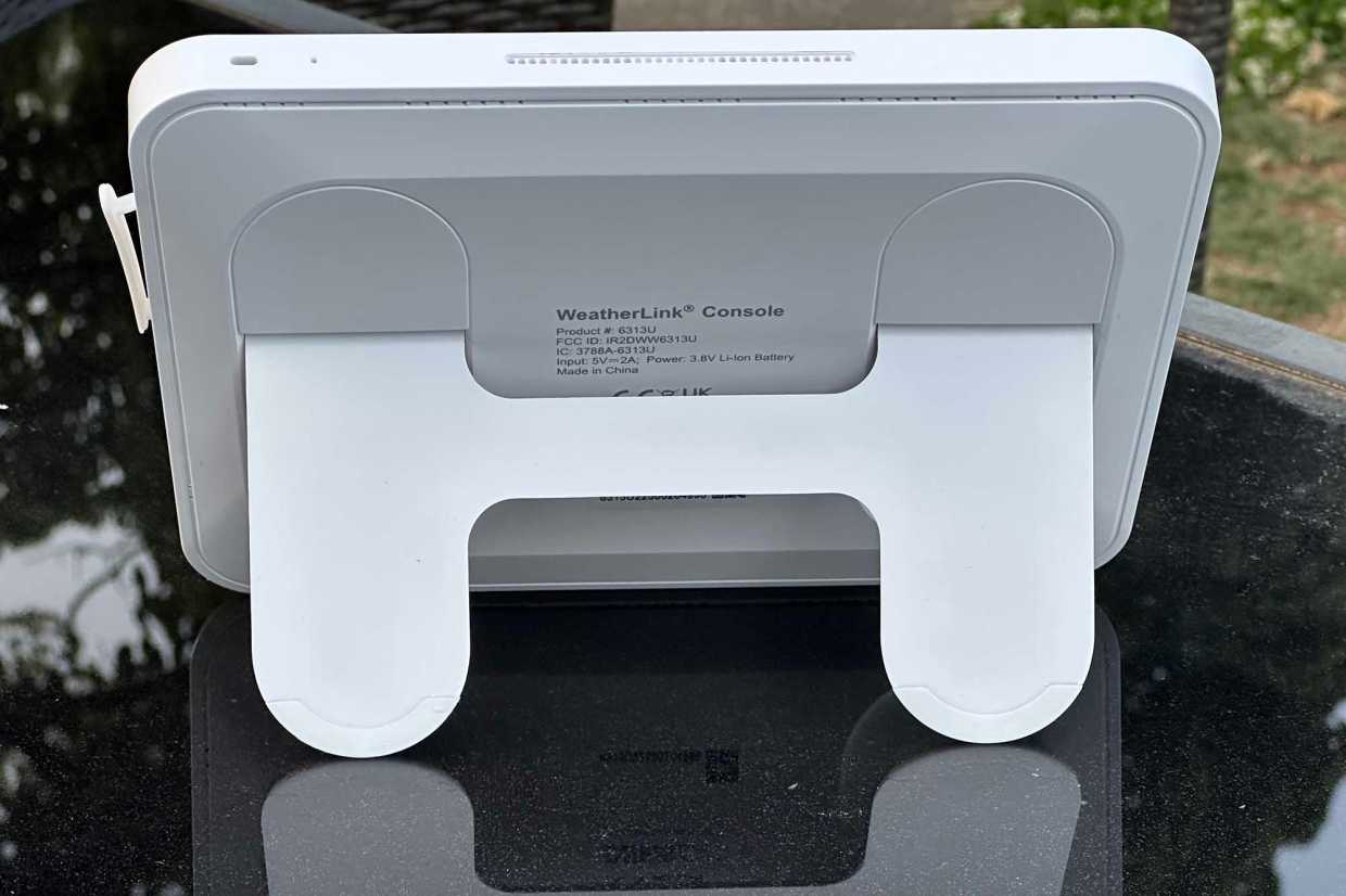 Davis WeatherLink Console review: Good, but not yet all it can be ...