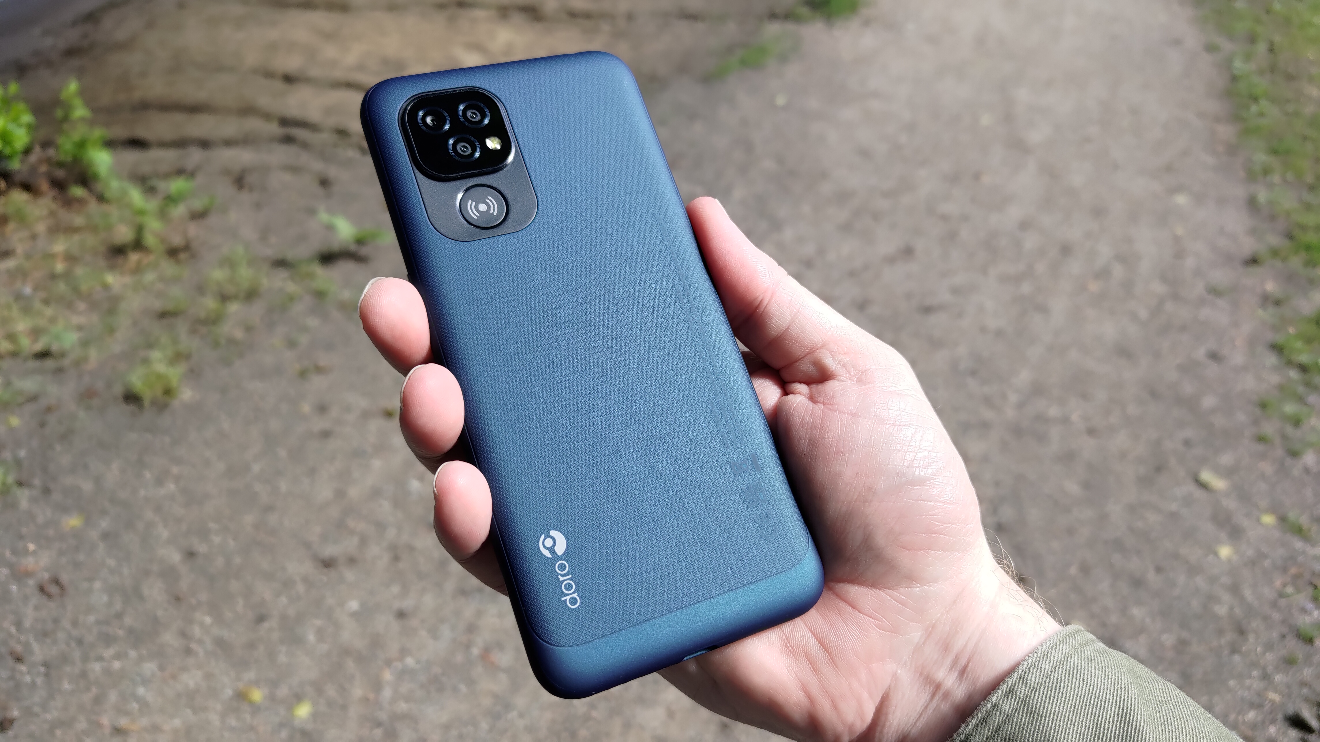 Doro 8210: Seniormobil med tveksamma prestanda - M3