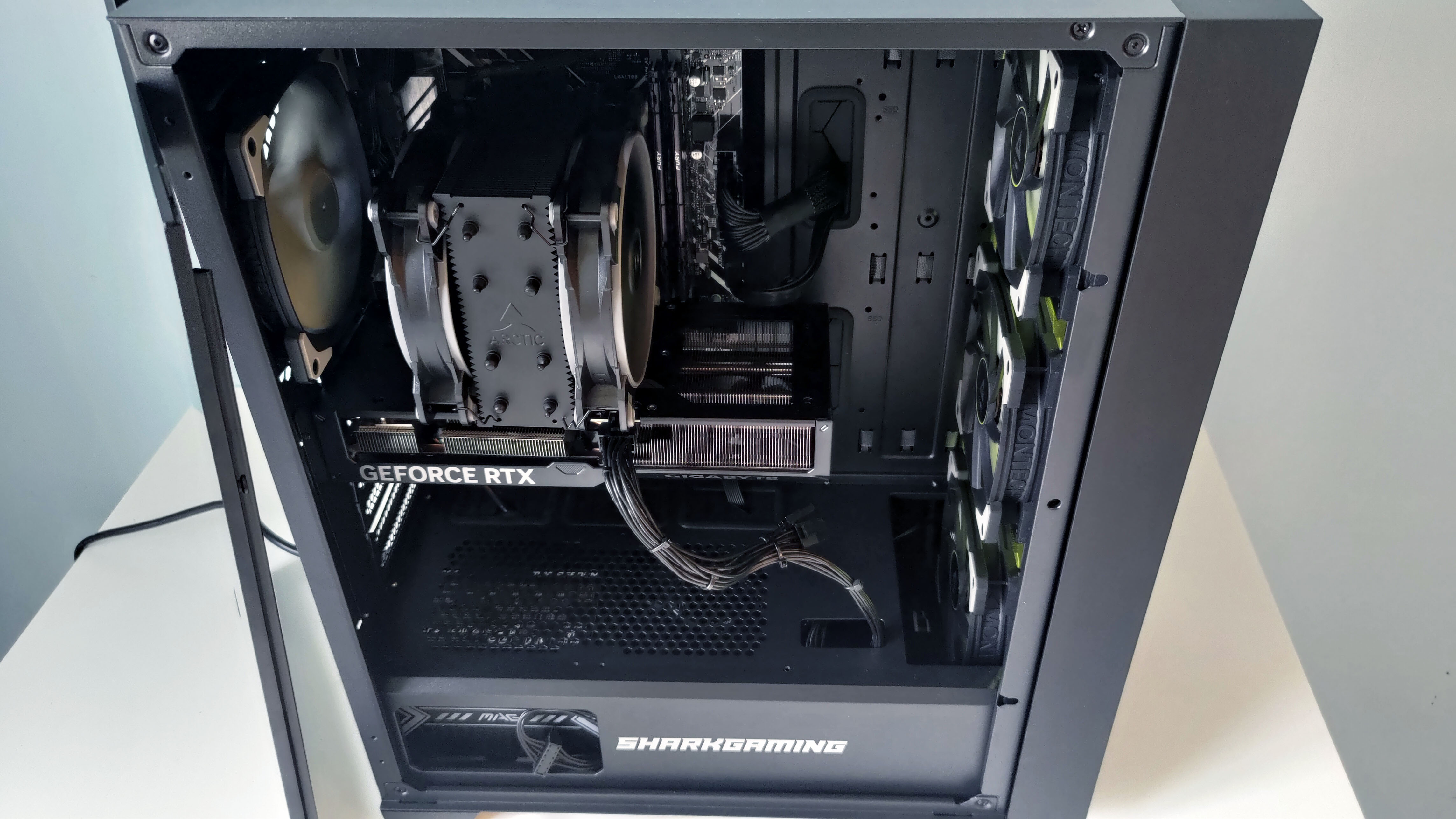 Test: Shark Gaming Max Bite Esport Edition – gaming-pc med mycket ...