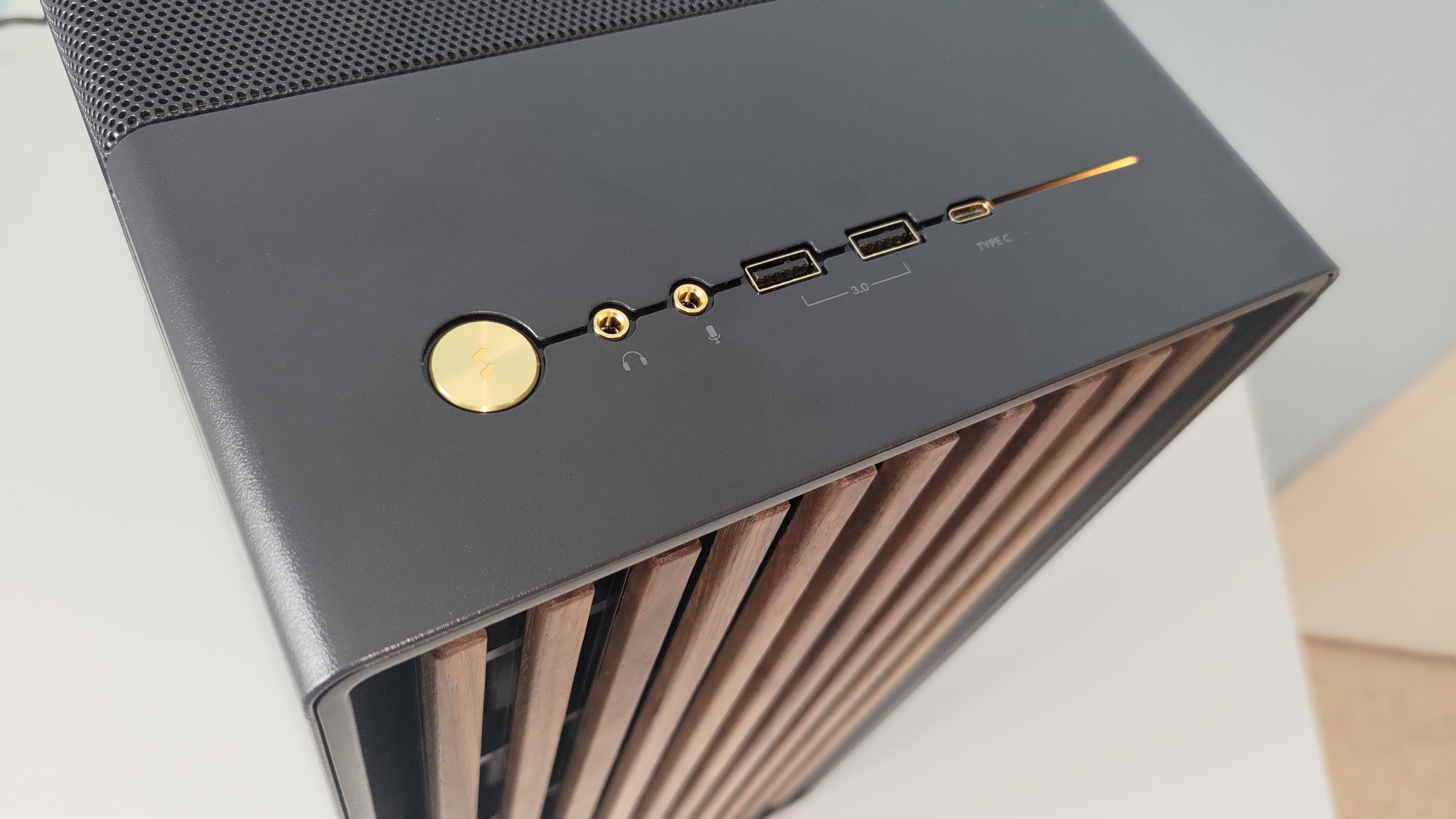 Test: Komplett Home i150 Creators Edition – mycket dator för pengarna ...