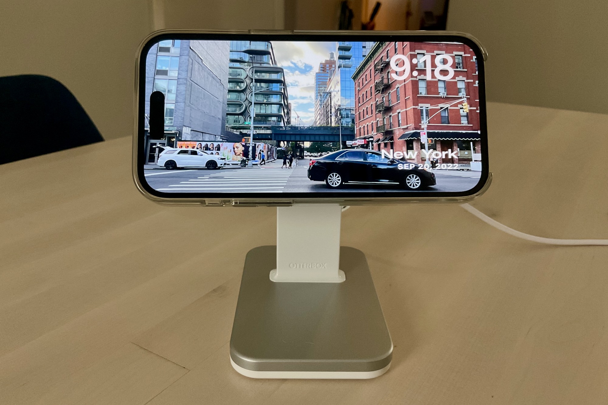 iOS 17 StandBy mode adds smarts to an iPhone's locked display | TechHive