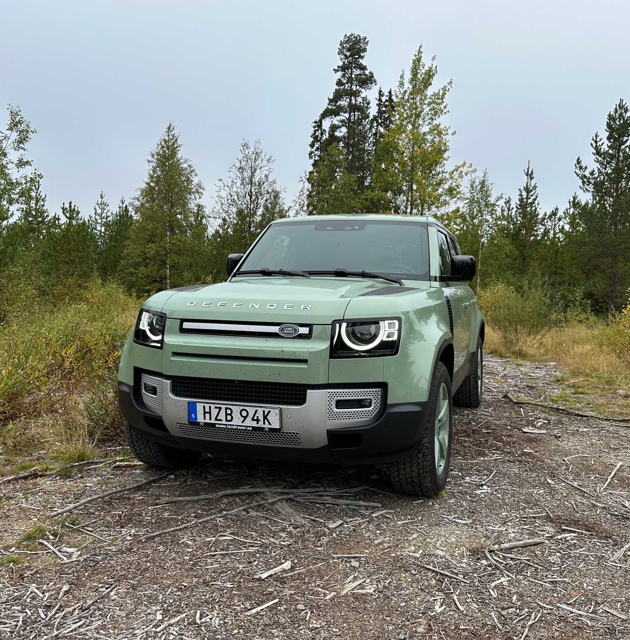TEST:Land Rover Defender 75th Edition: Påkostad och lyxig äventyrsbil - M3
