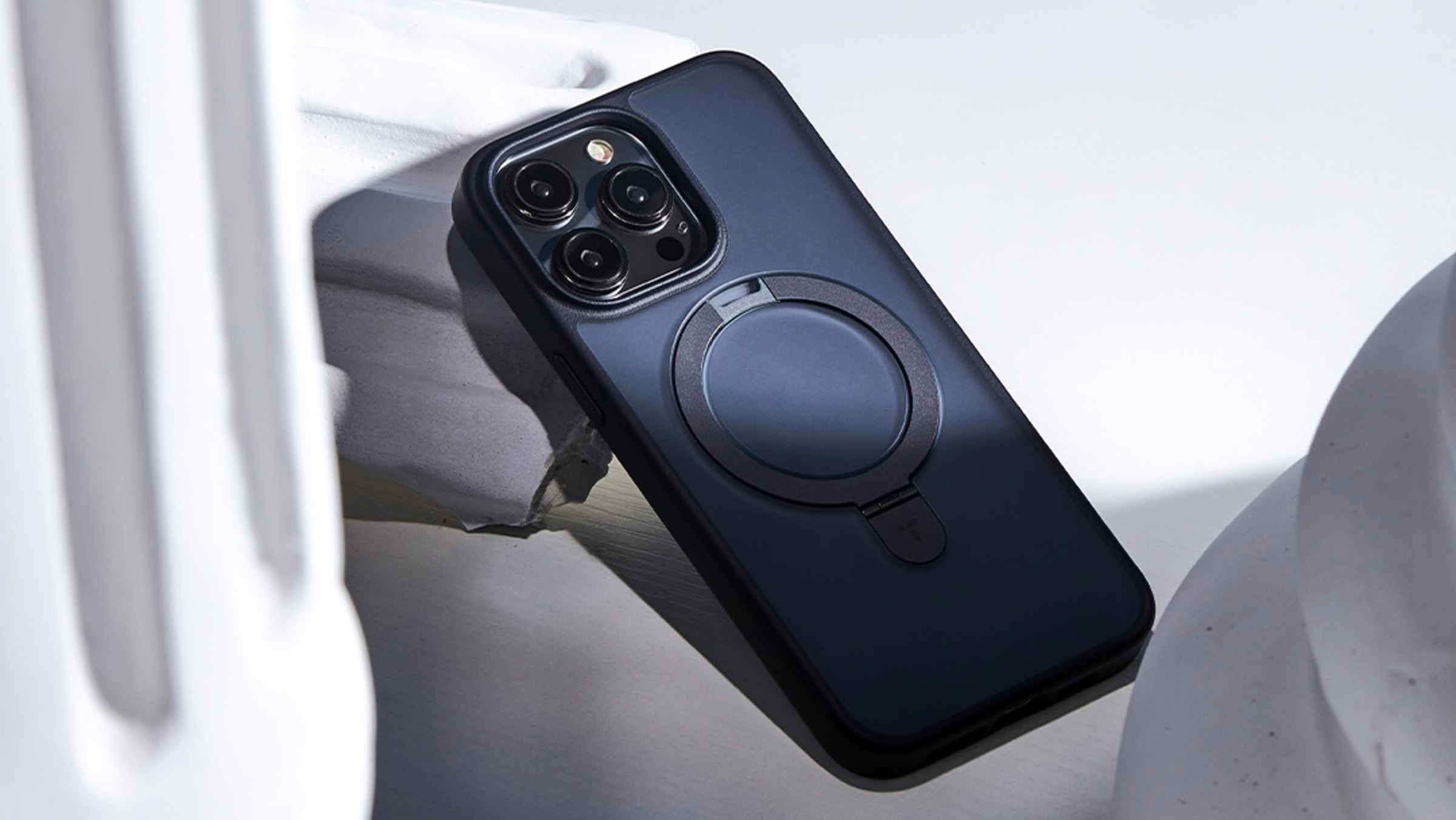 The art of choosing an all-in-one iPhone case | Macworld