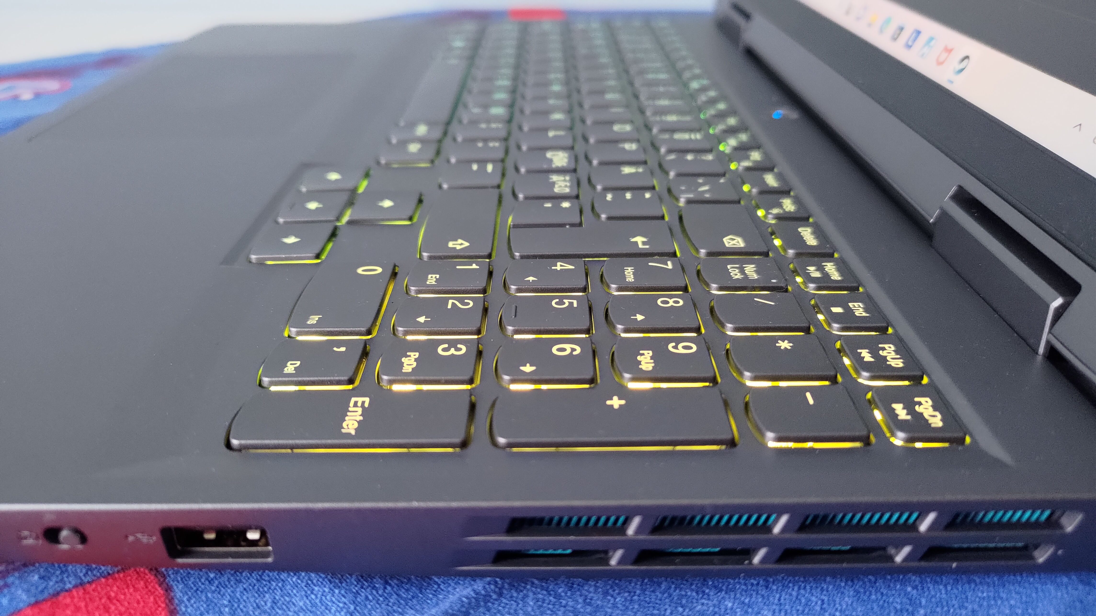 Test: Lenovo LOQ 16 – stabil gaming-laptop faller på priset - PCforAlla