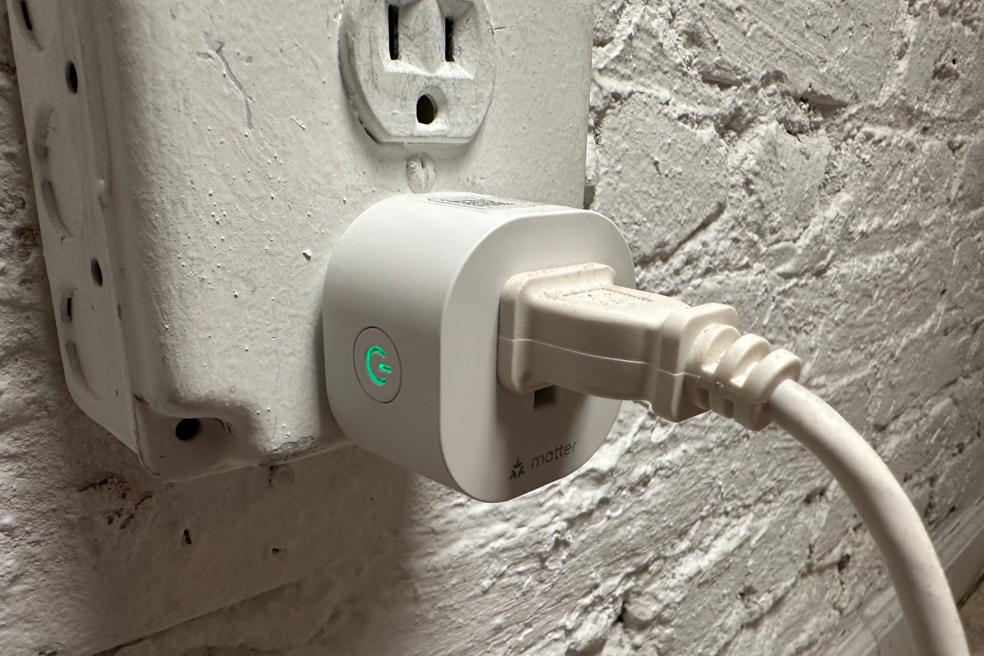 Meross Matter Smart Wi-Fi Plug Mini review: Just the basics | TechHive