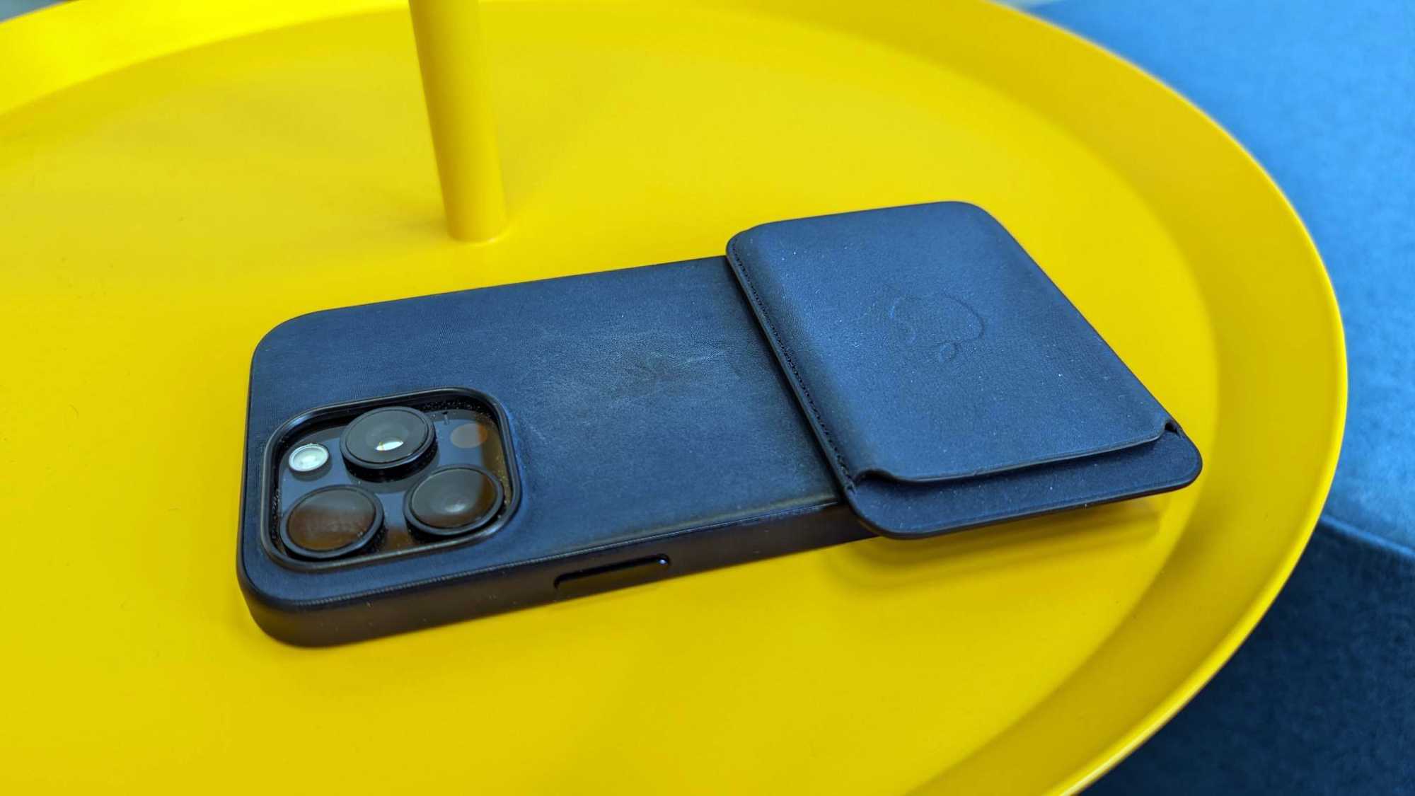 Amazon warnt vor Apples Feingewebe-Case - Macwelt