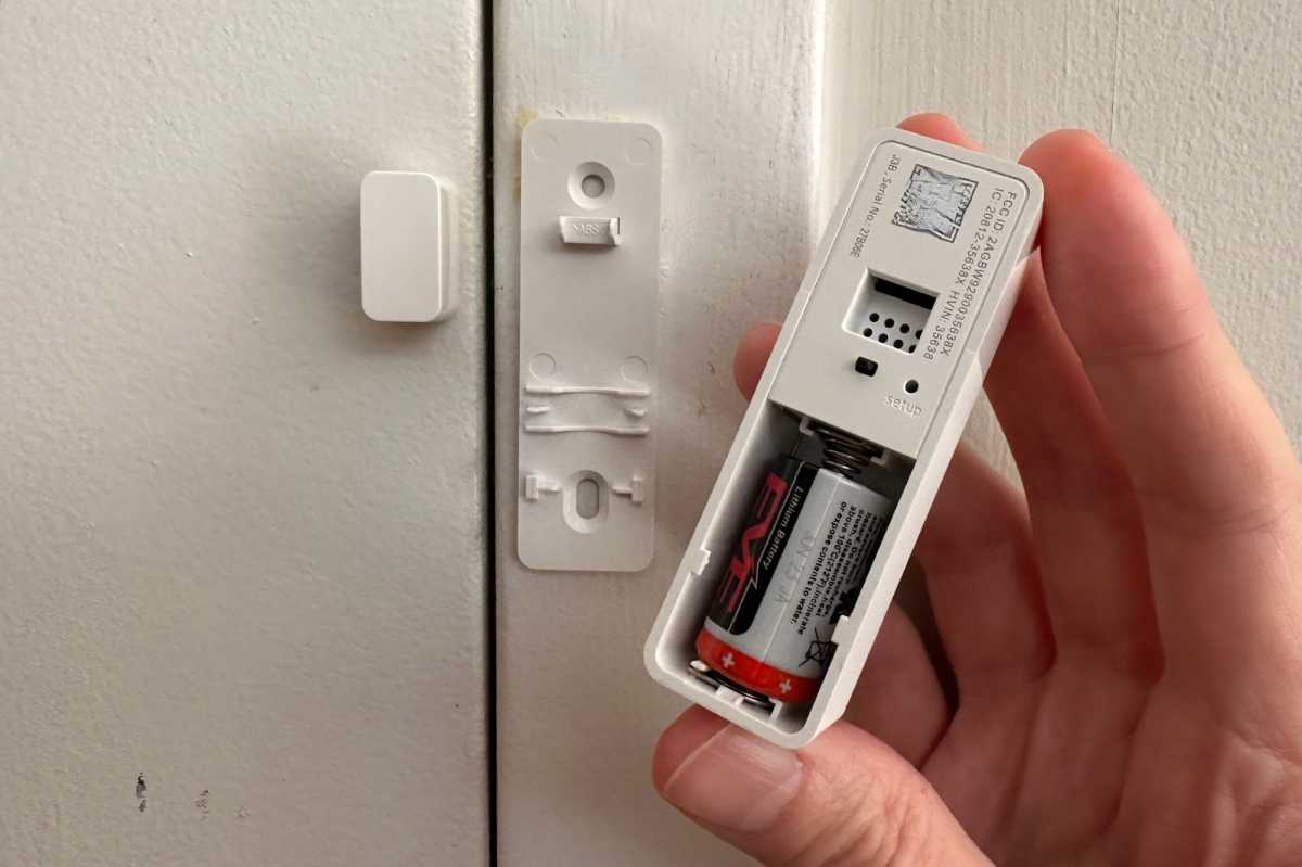 Philips Hue Secure contact sensor review: Hue goes there? | TechHive