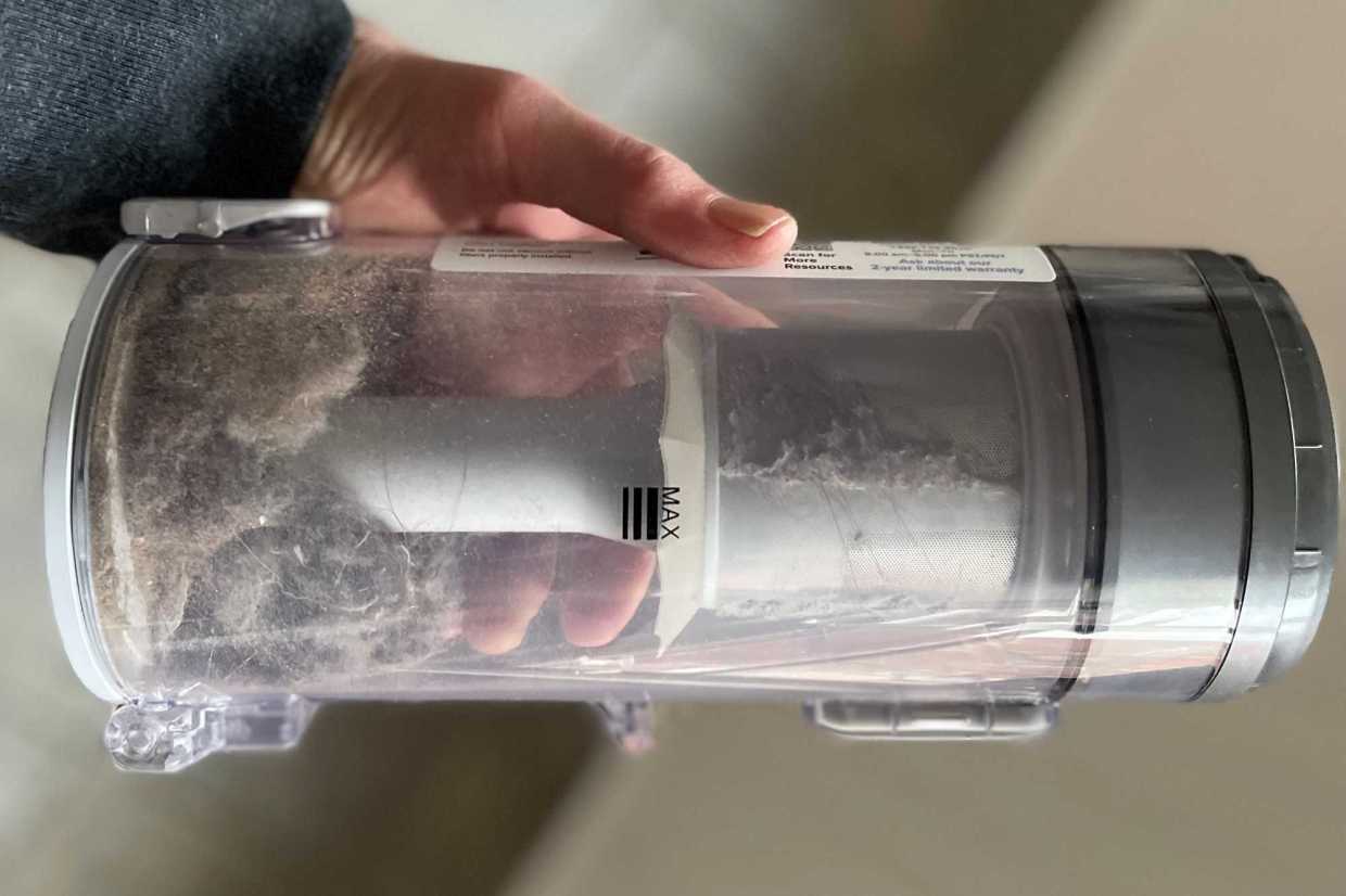 Levoit LVAC-200 cordless stick vacuum review: Swept off our feet | TechHive