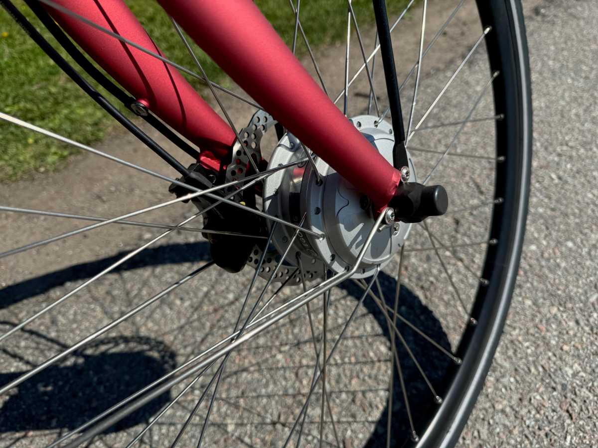 Test: Så bra är Elina – Sveriges mest sålda elcykel - M3