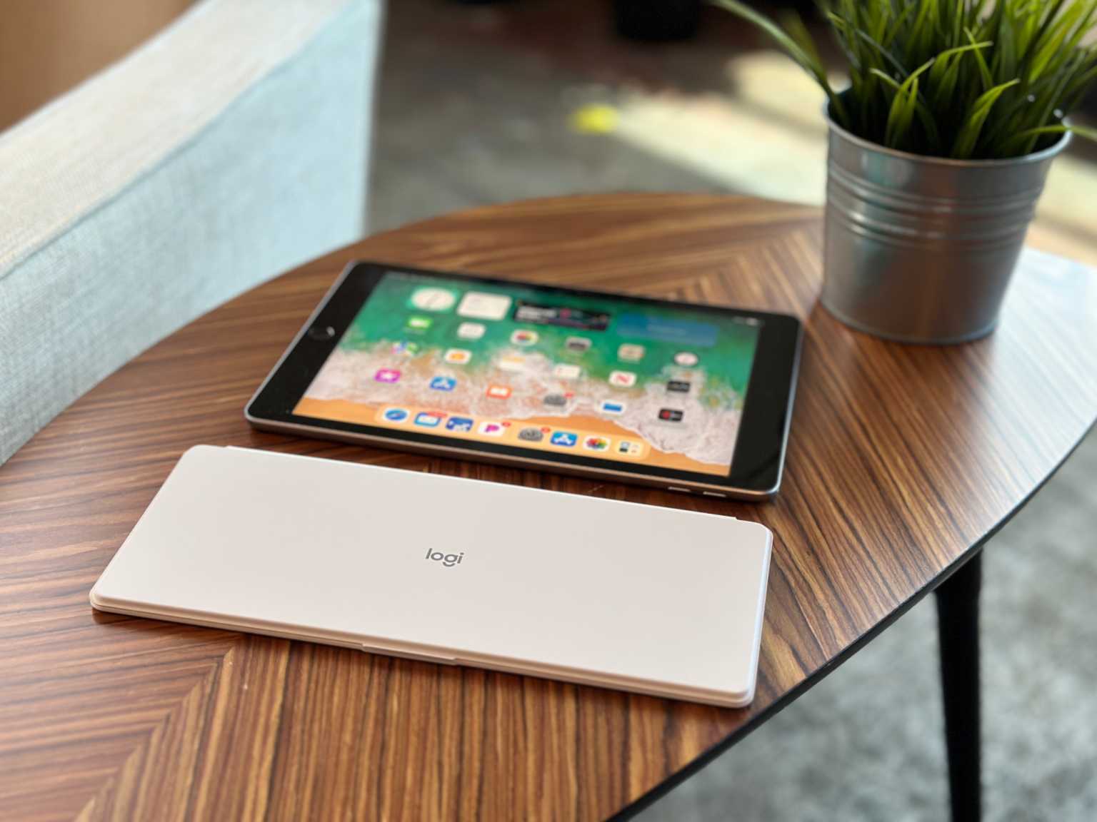 Logitech Keys-To-Go 2 review: Ultra-portable, versatile iPad/Mac keyboard | Macworld