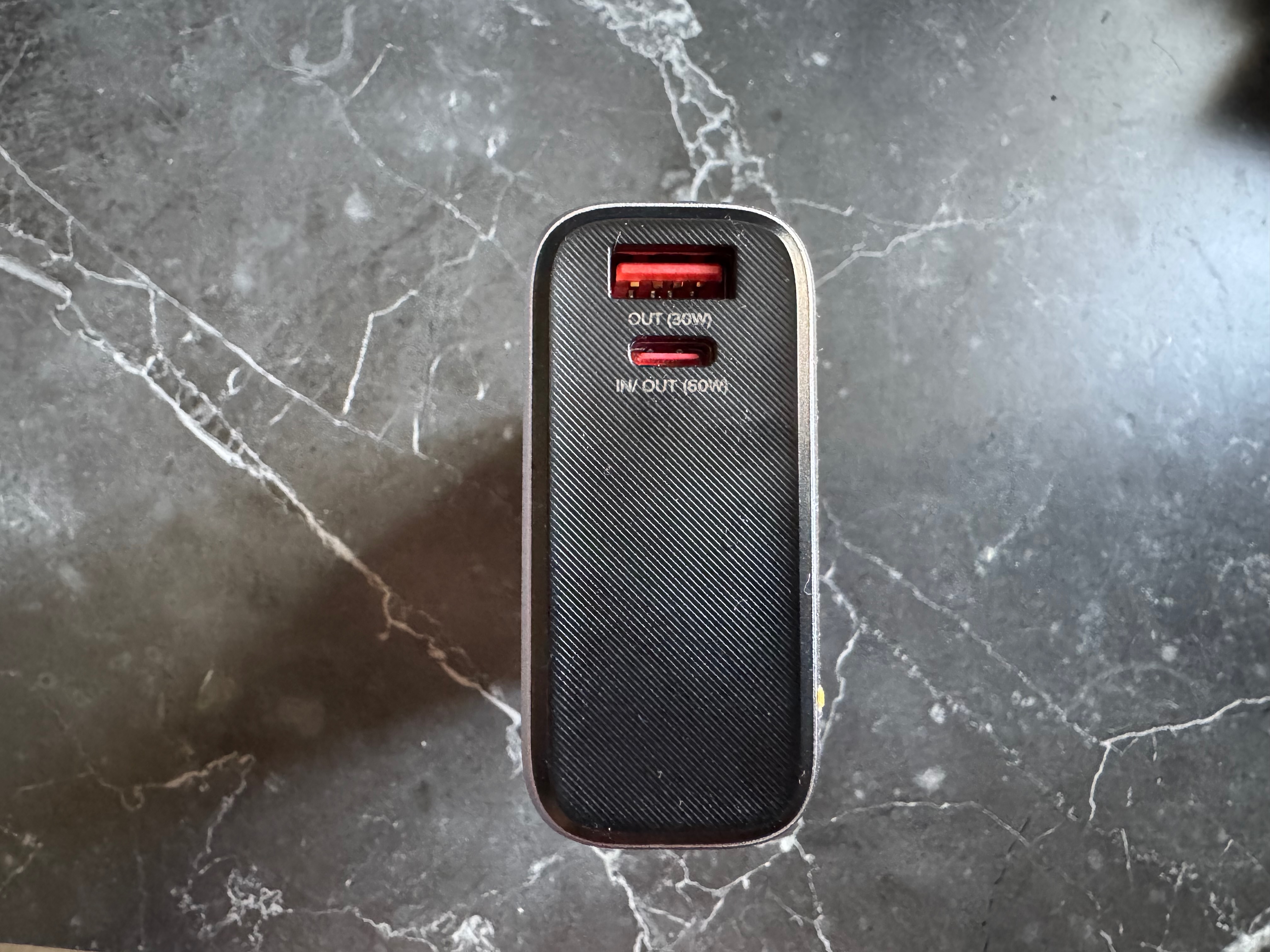 Test: Alogic Ruck Power Bank – kraftfull powerbank (godkänd på flygplan ...