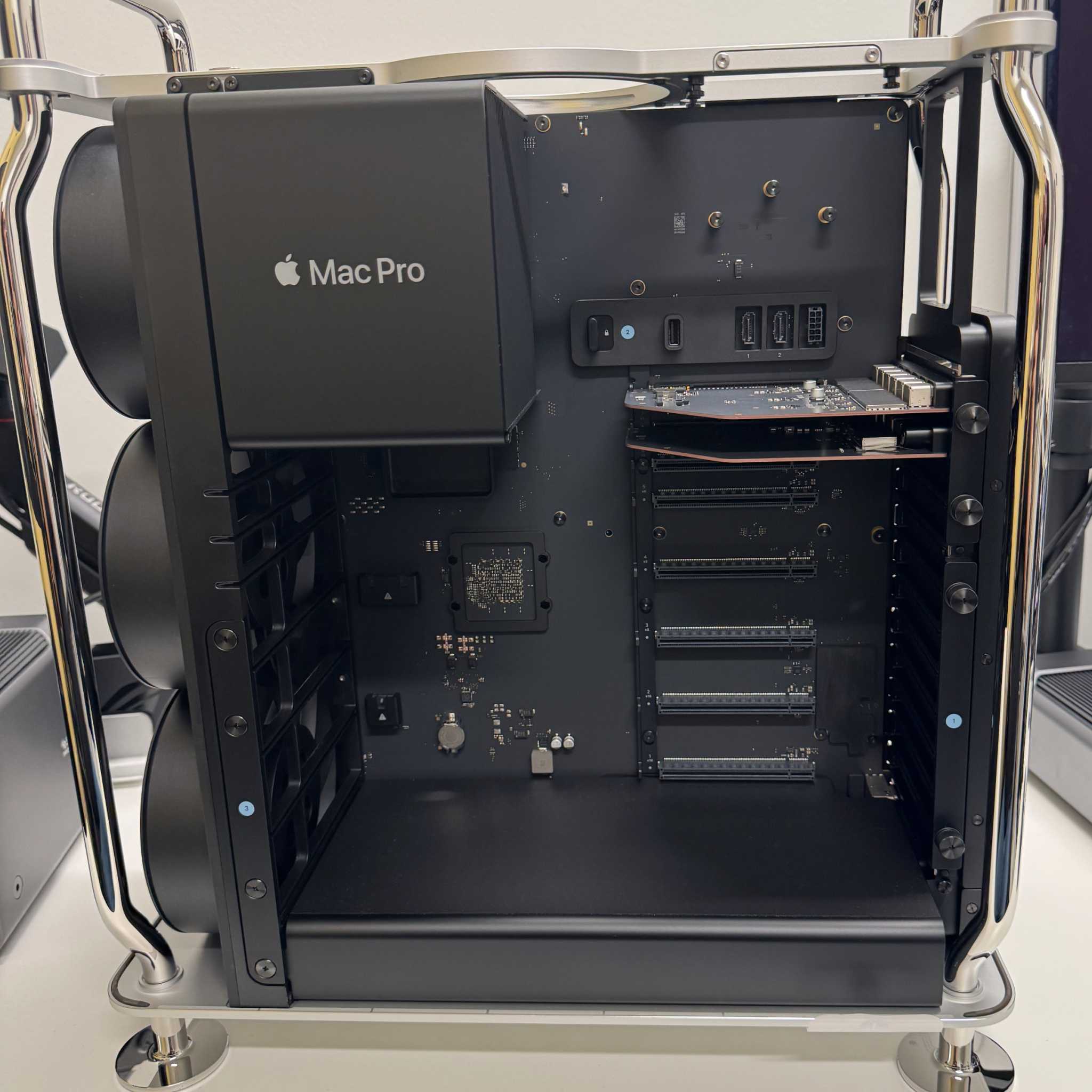 2-year-old chip? 5-year-old design? Here's why the Mac Pro still reigns ...