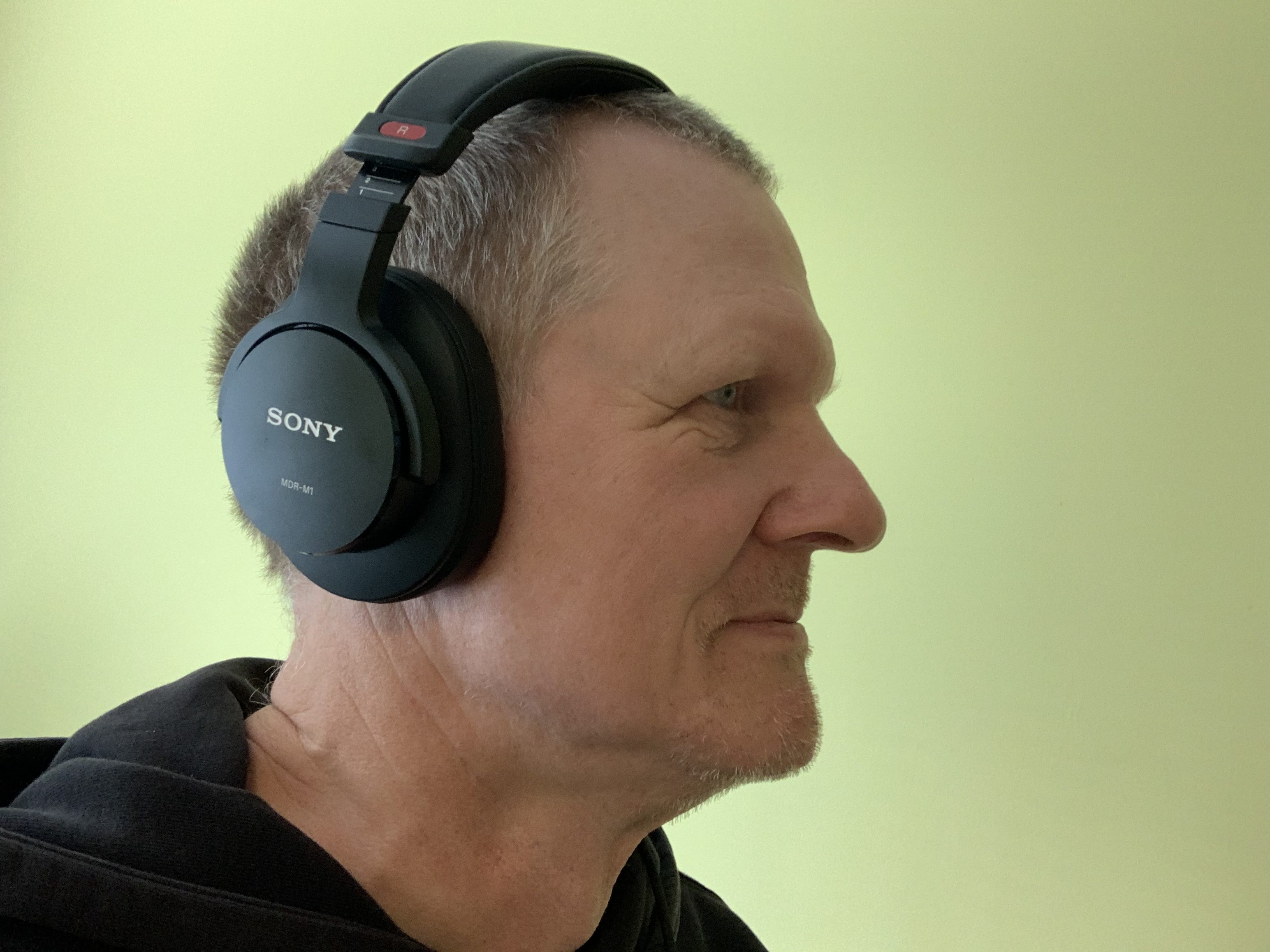Sony MDR-M1 im Test: Komfortabler Kopfhörer mit hervorragendem Klang ...