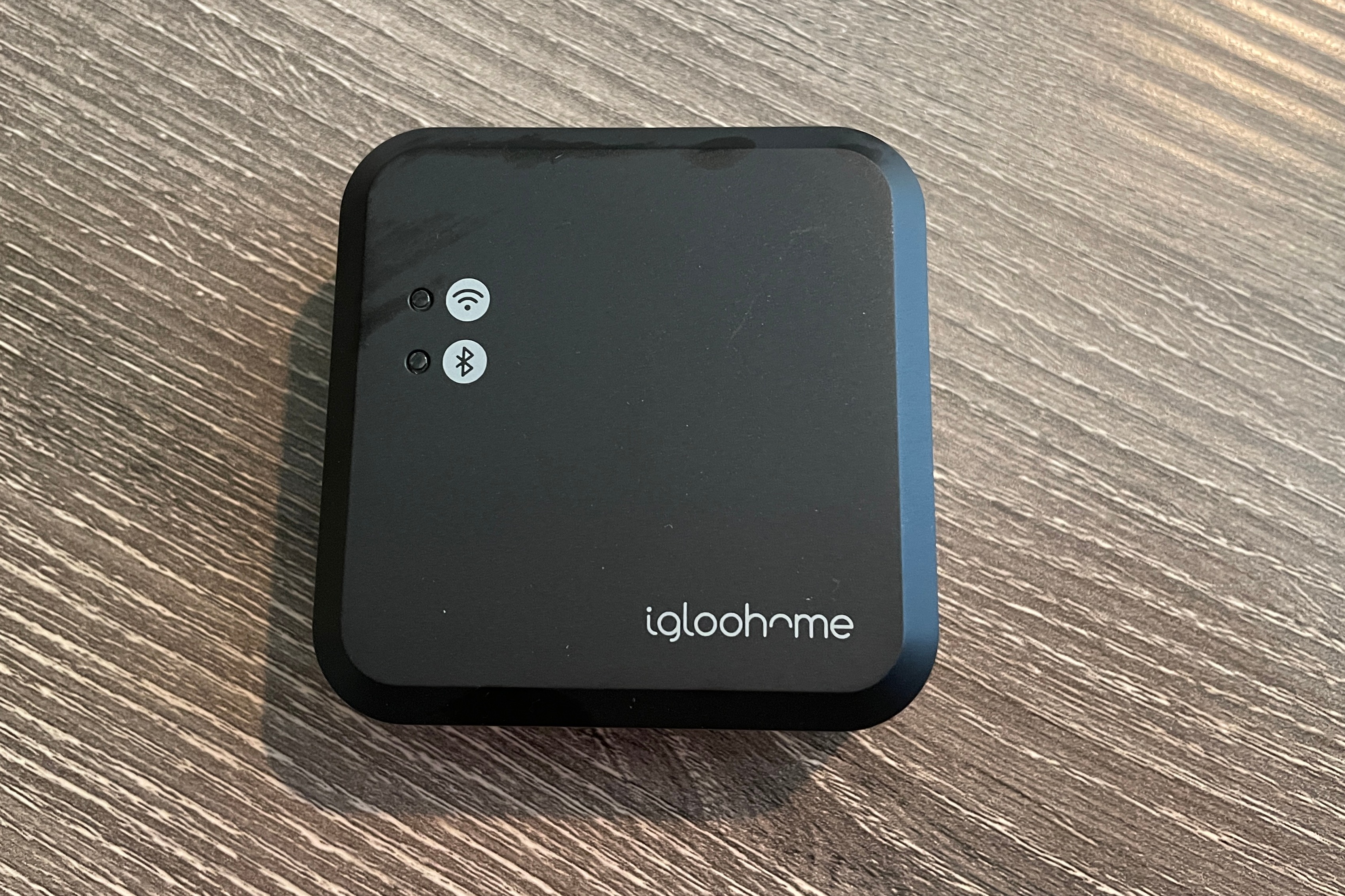 Igloohome Deadbolt Go review: A pretty lock that fails to impress ...