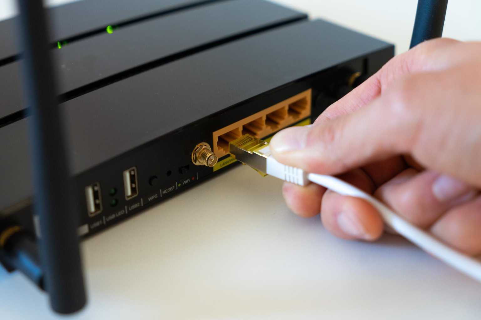 Så säkrar du din router – bästa tipsen för att skydda ditt nätverk ...
