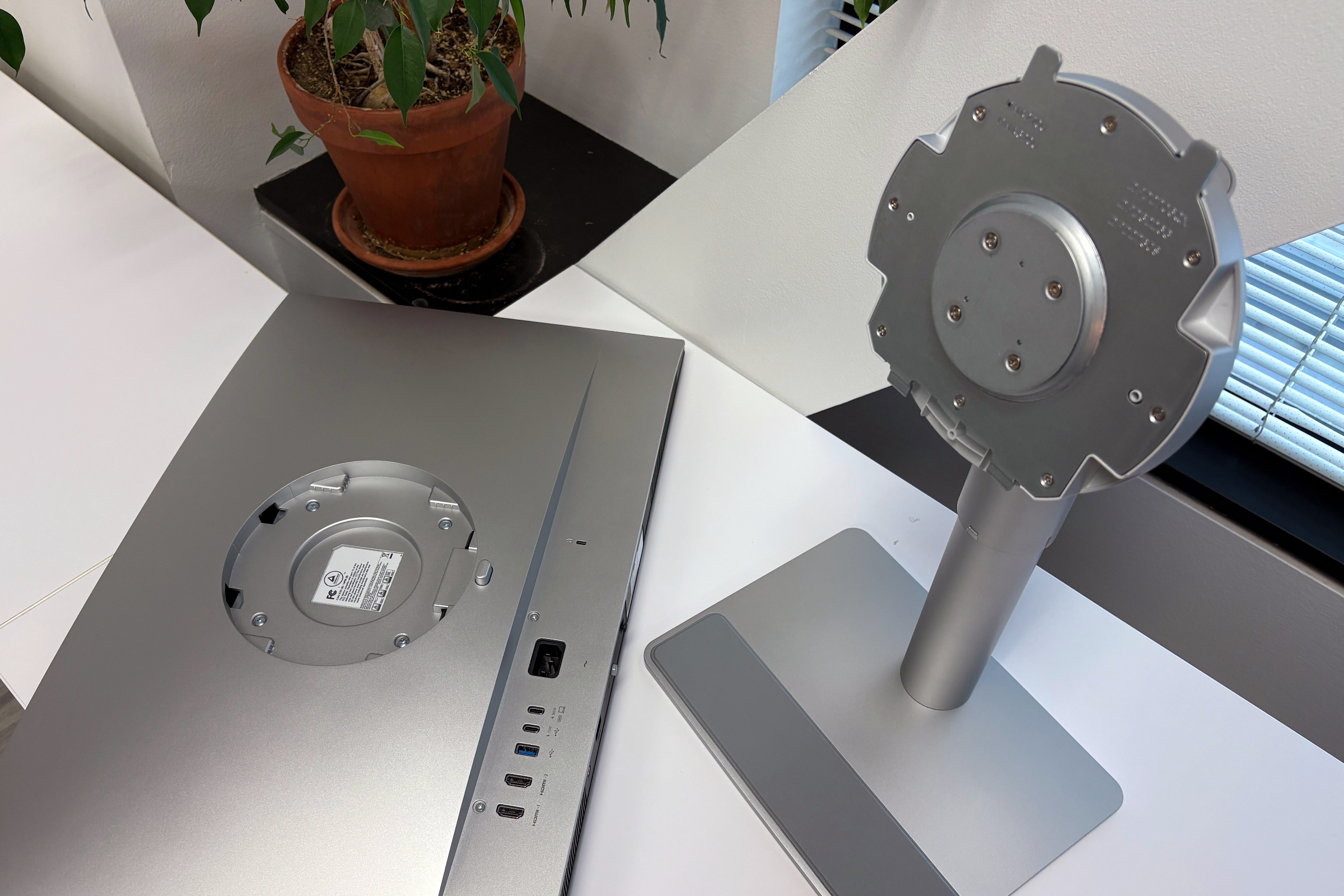 BenQ MA270U review: Good looks, great image quality - Guidantech ...