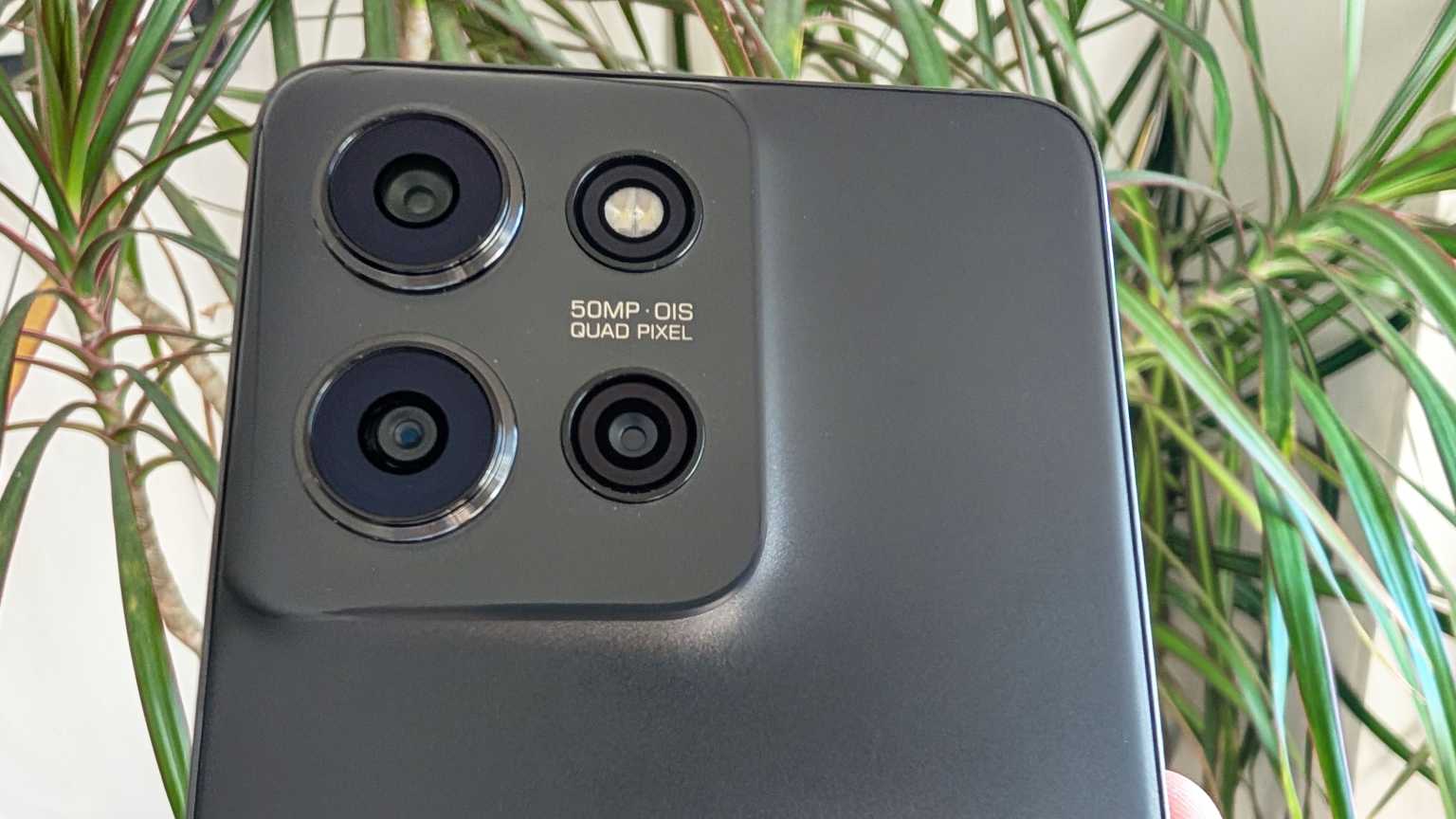 Motorola Moto G75 im Test: Viele Funktionen und viele Mängel - PC-WELT