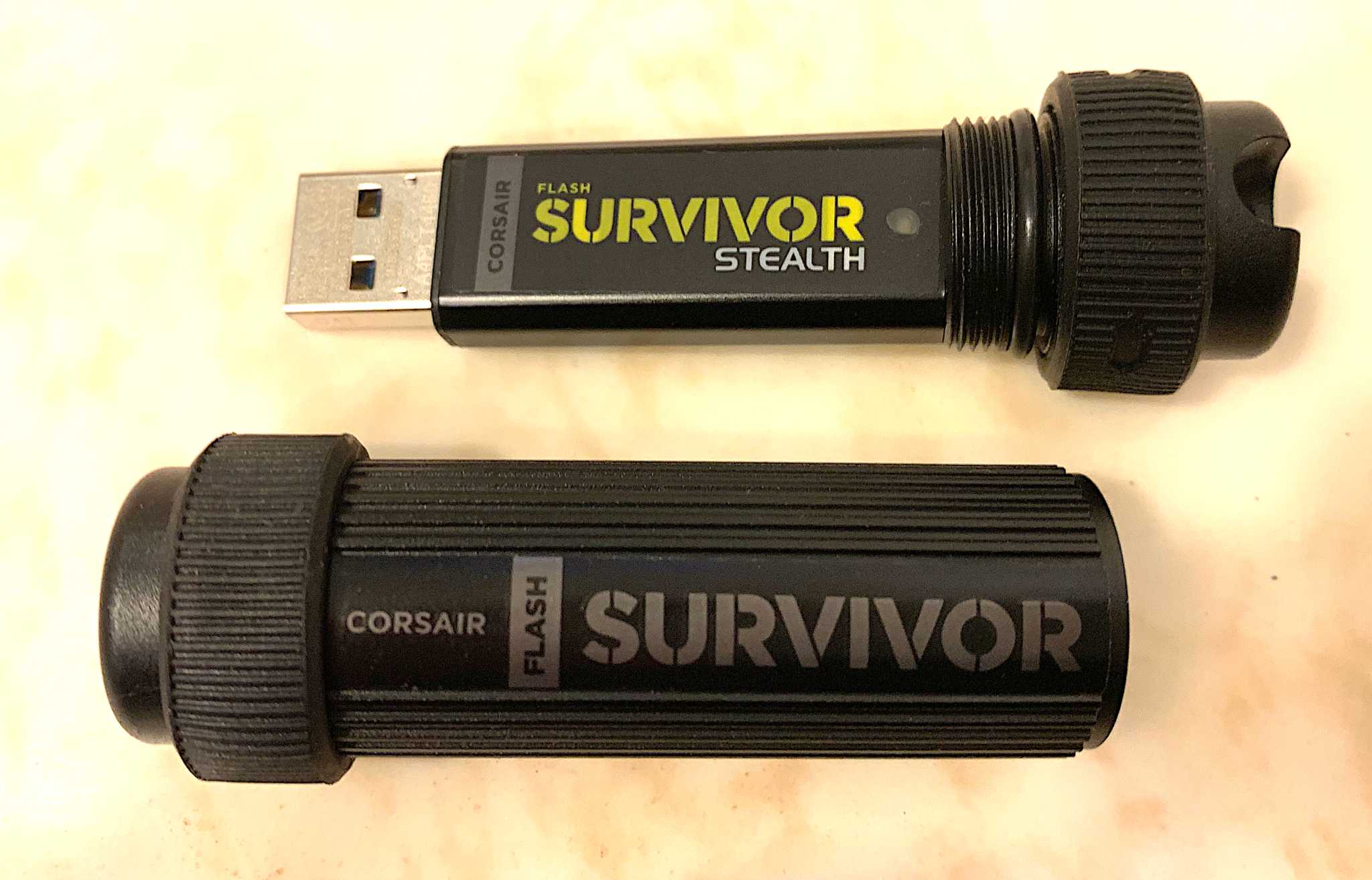 Corsair Flash Survivor Stealth im Test: Schnelle SSD als USB-Laufwerk ...