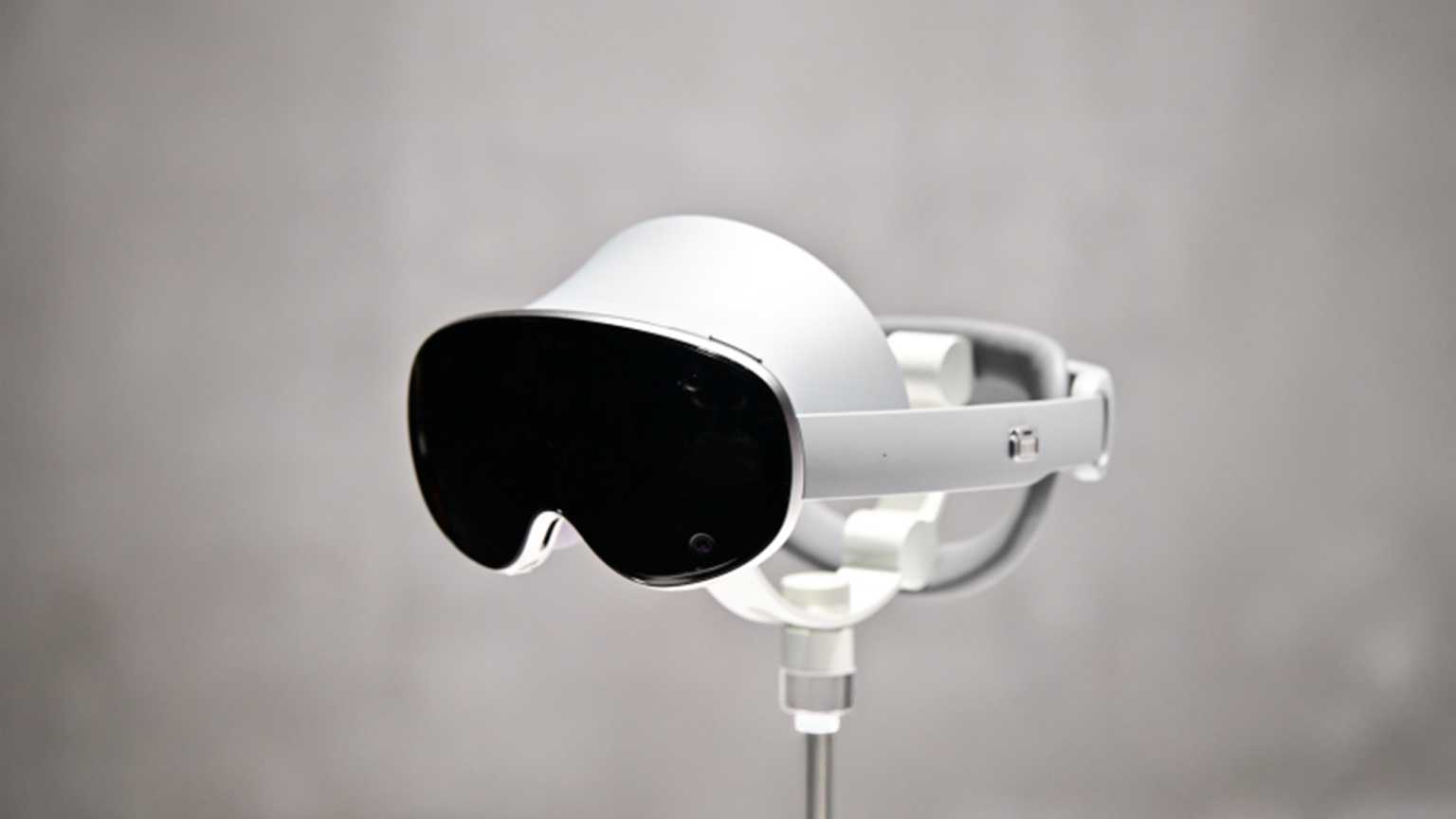 Over a dozen ways Samsung ripped off Apple at the Galaxy S25 launch ...