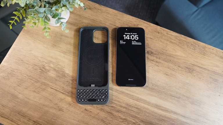 Clicks for iPhone 16 review - clever keyboard case (not) for everyone ...