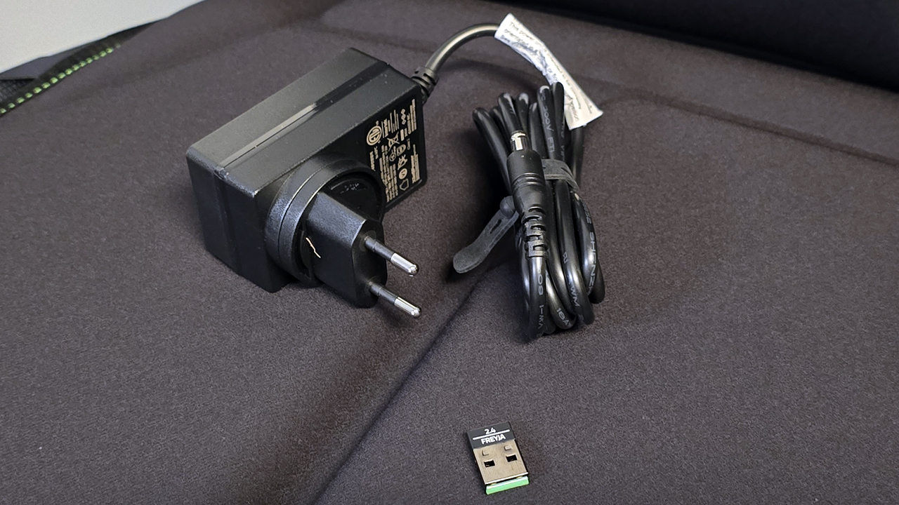 Razer Freyja im Test: Sitzauflage erweitert Ihren Gaming-Stuhl um ...