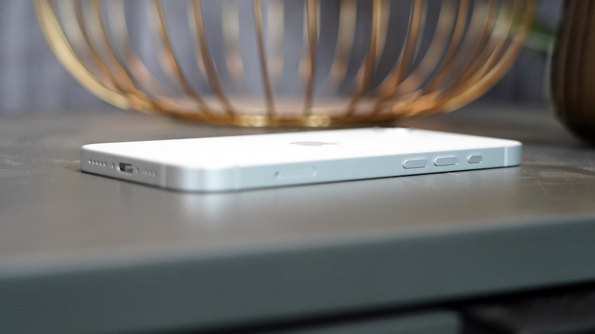 iPhone 16e im Test: Lange Akkulaufzeit, Abstriche überall sonst - Macwelt