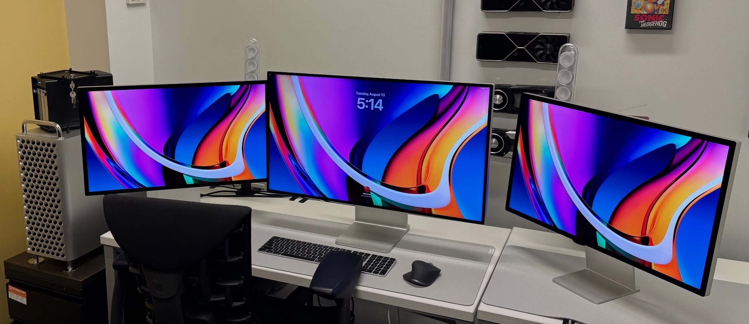 Apple Vision Pro vs a multi-display Mac: Which expanded screen setup is ...