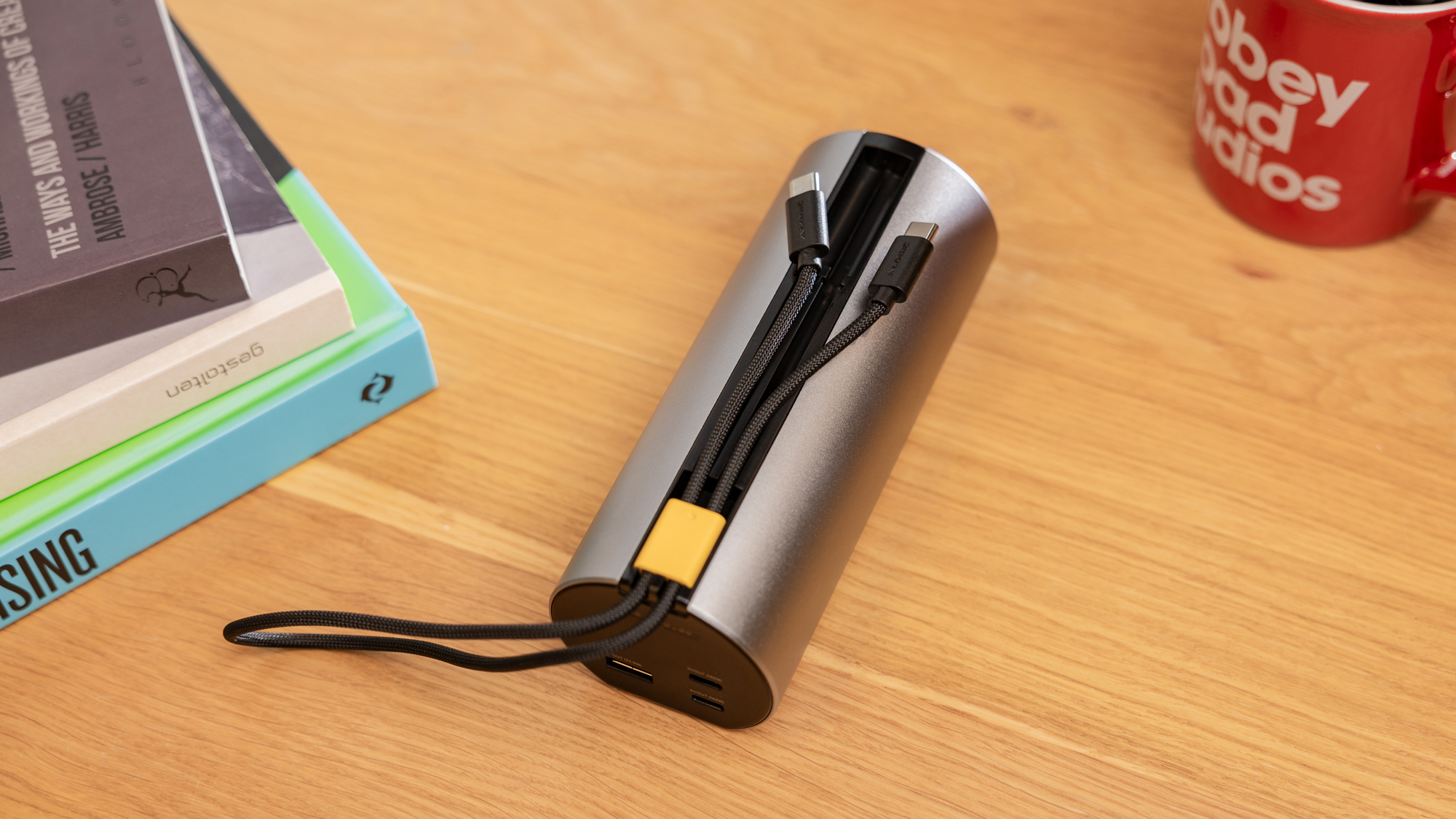 Alogic Ark Pro 27600mAh Power Bank review: Cable-carrying convenience ...