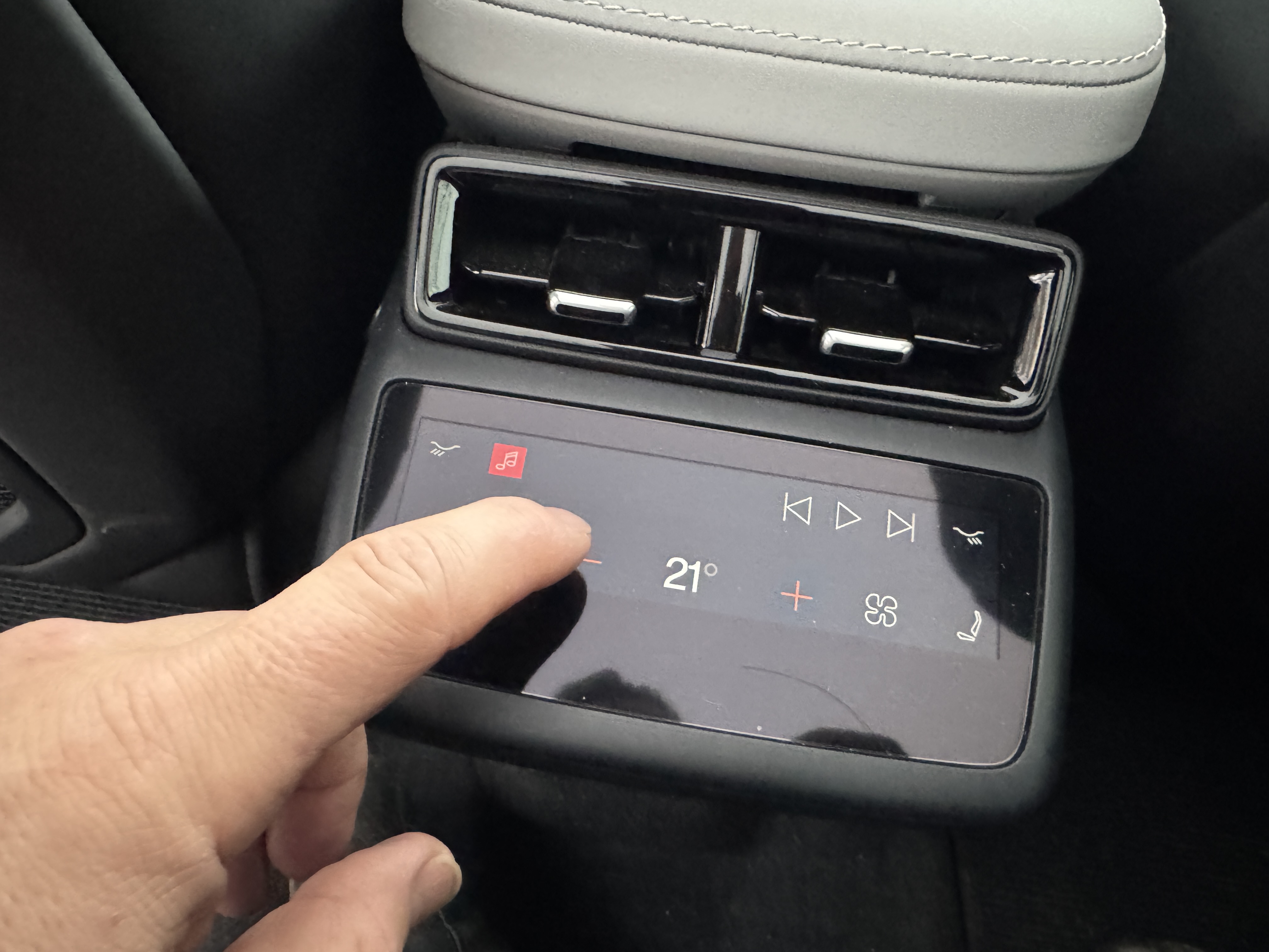 Polestar 4 im Test: Elegantes und komfortables E-Auto ohne Heckscheibe ...