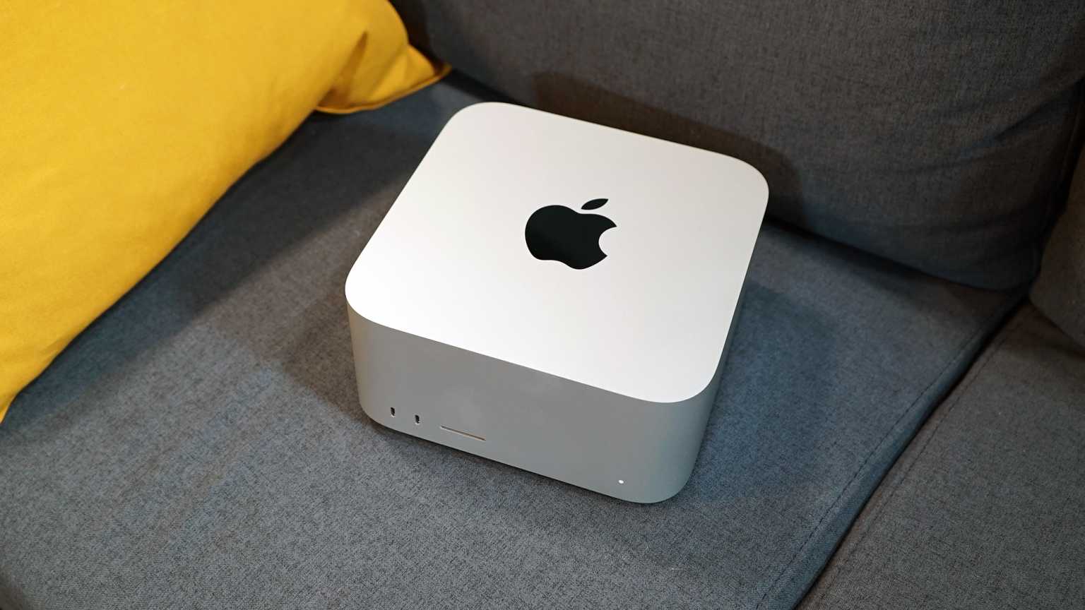 M3 Ultra exposed: Inside Apple's hybrid chip powerful enough to take on ...