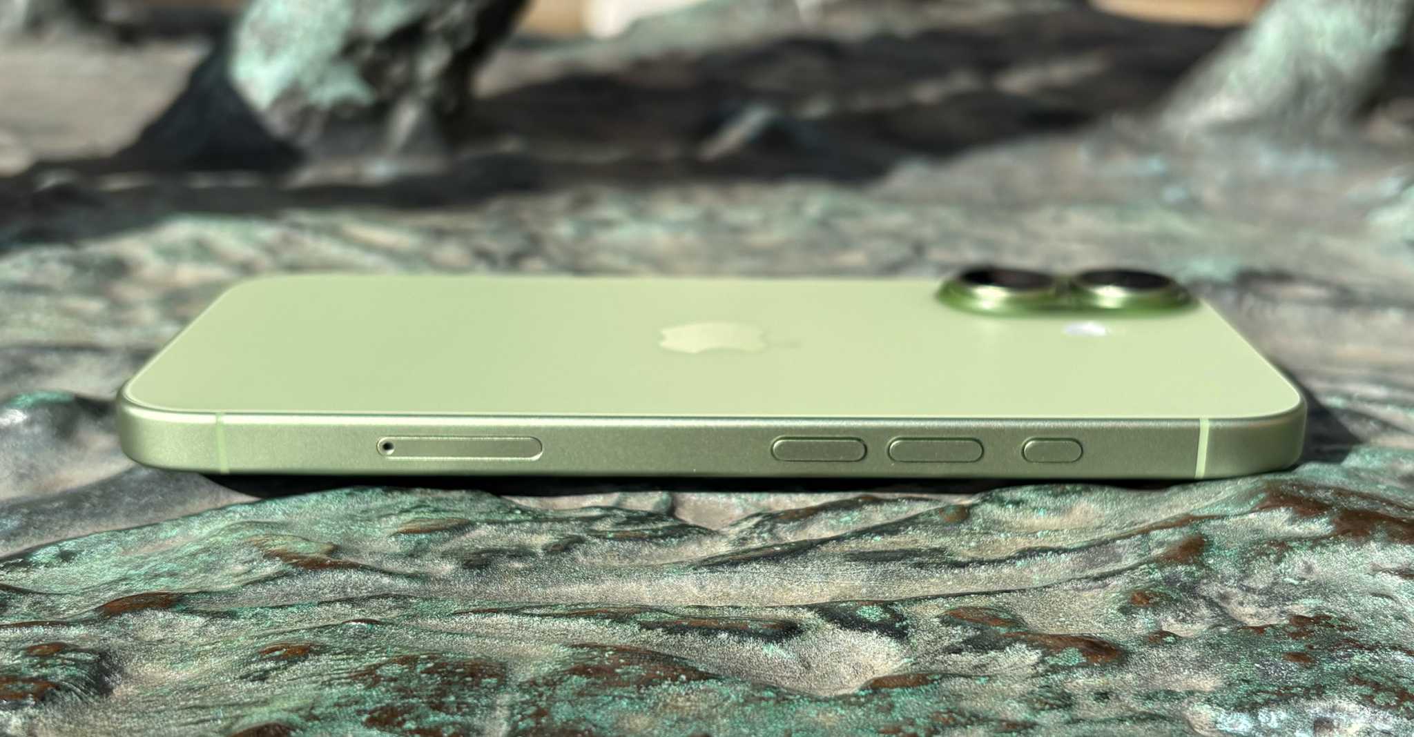 iPhone 17 review: Boringly extraordinary | Macworld