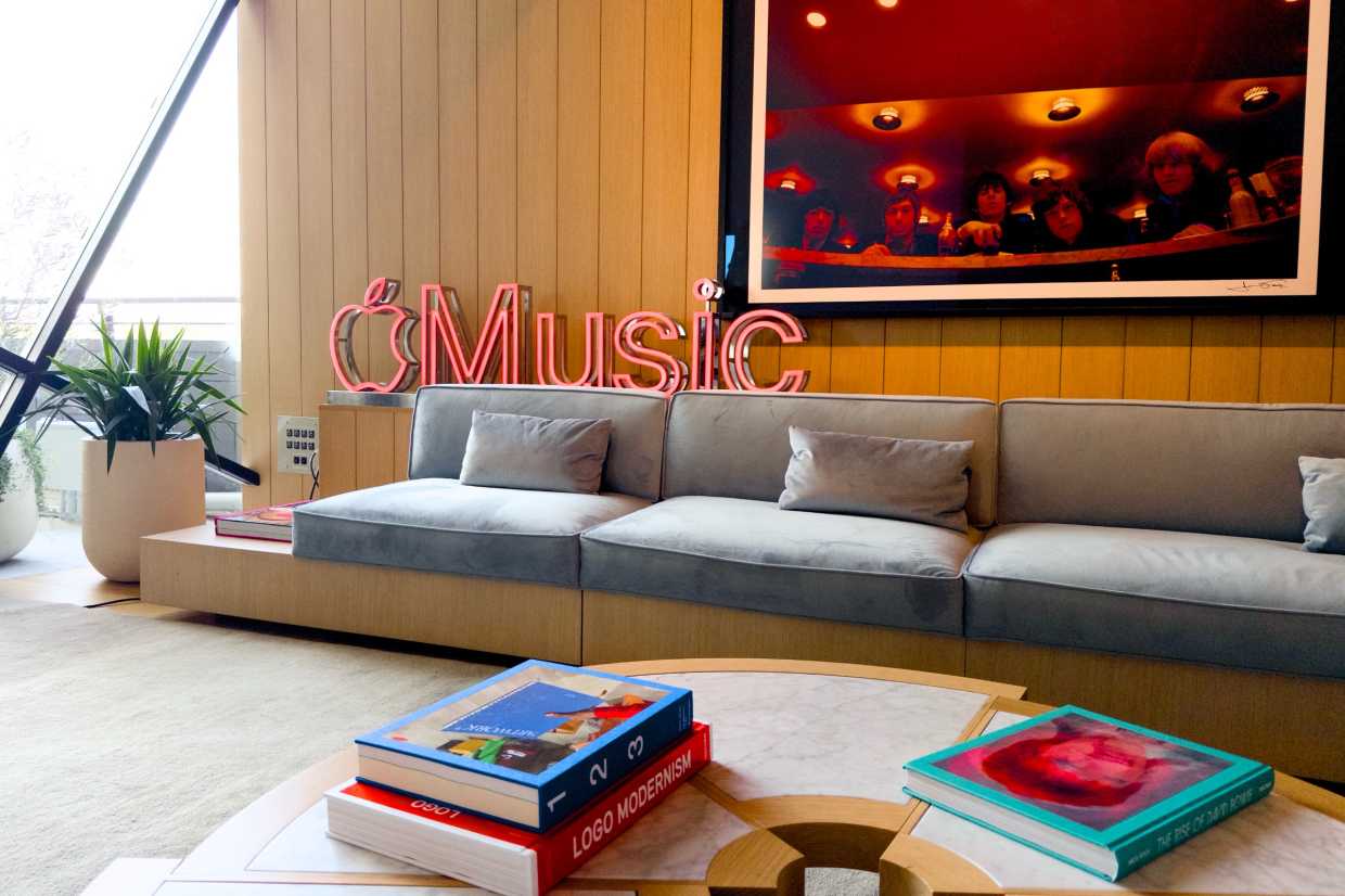 We took a tour of Apple Music's futuristic L.A. studio–check out these ...