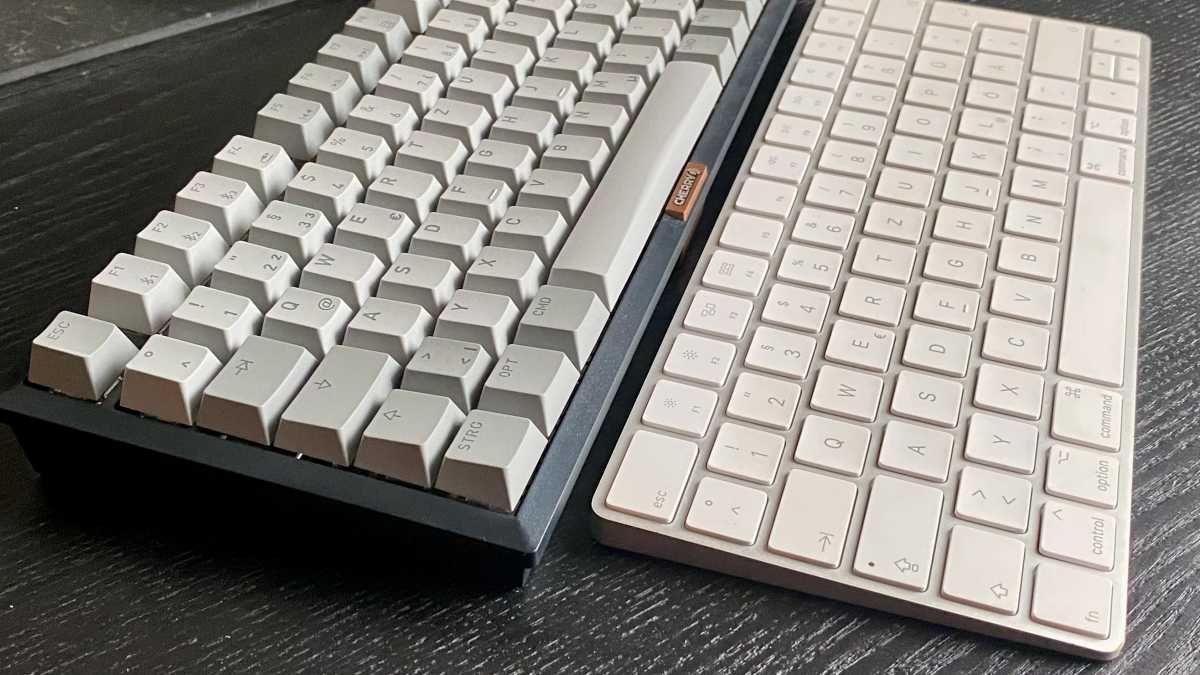 Cherry KW 300 MX im Test: Kompakte mechanische Tastatur mit guter Mac ...