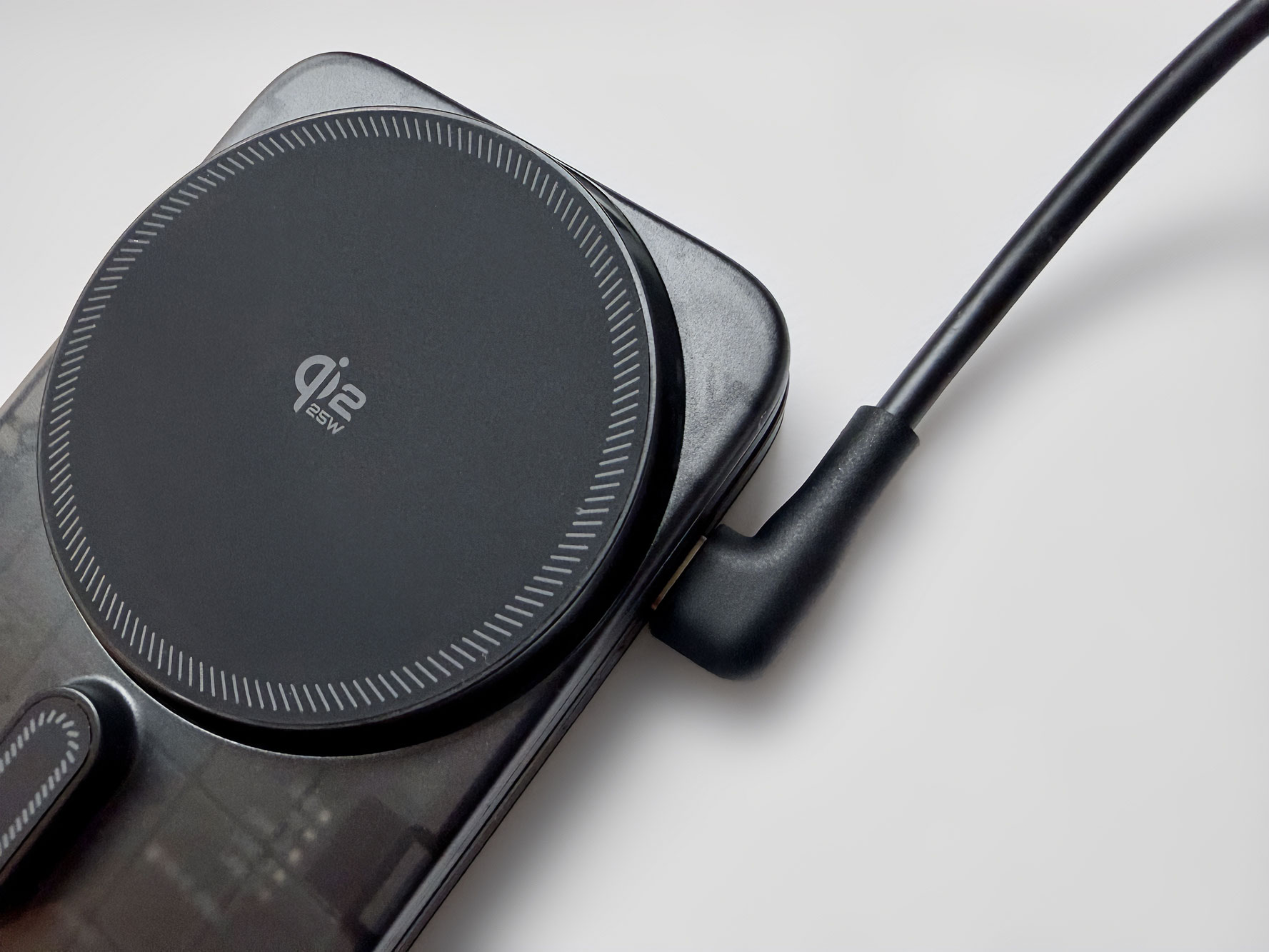 ESR CryoBoost Foldable 3-in-1 Magnetic Charging Station (25W) Review ...