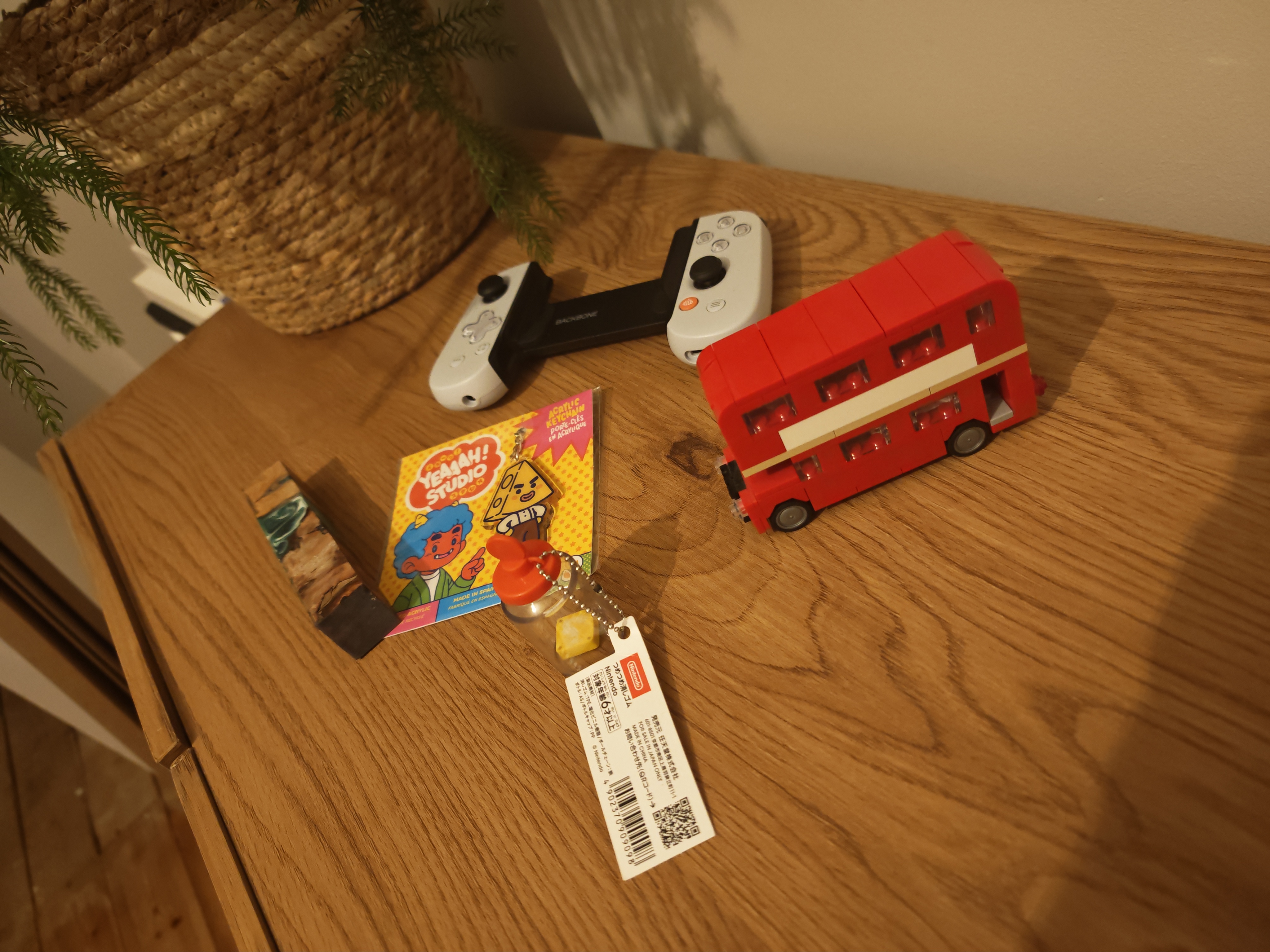 Google Pixel 10 Pro vs iPhone 17 Pro Camera Comparison Review - Tech ...