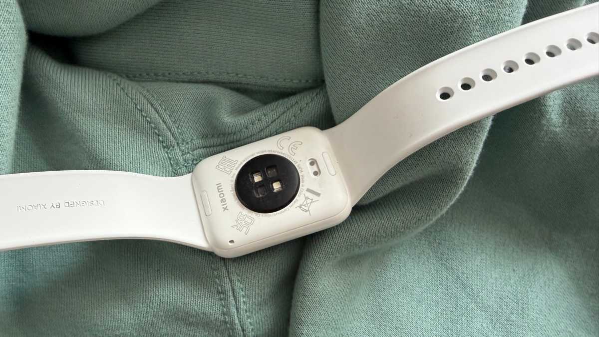 Xiaomi Smart Band 10 Pro Review: Sleek & cheap - Tech Advisor